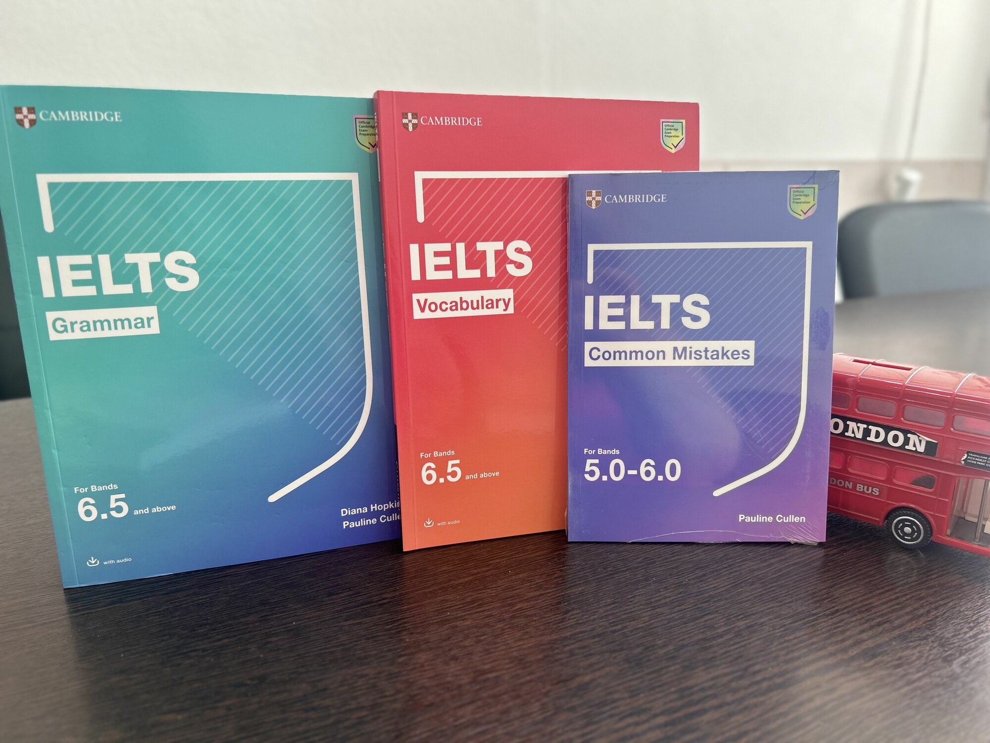 Коллекция пособий для сдачи IELTS (3 books): GRAMMAR + VOCABULARY + COMMON MISTAKES