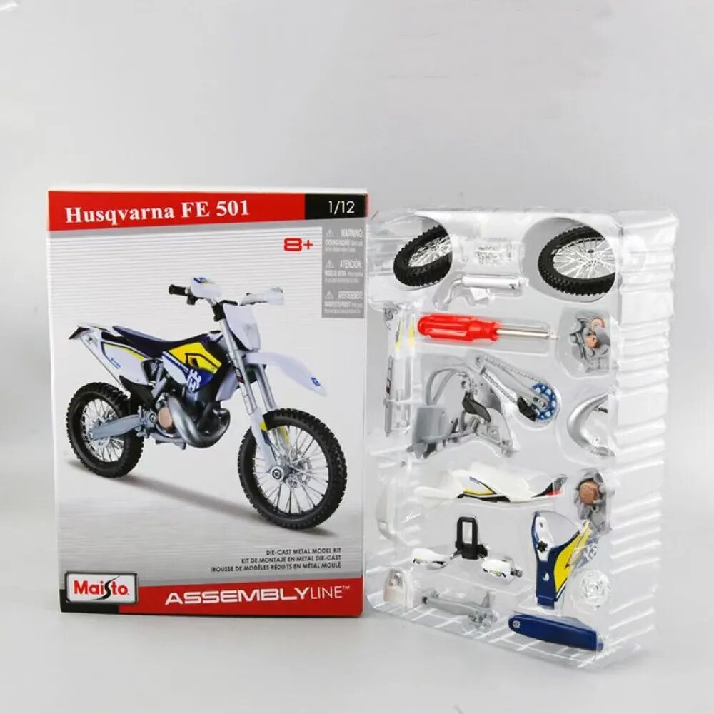 Модель локомотива Husqvarna 1:12/Подарок для мальчиков