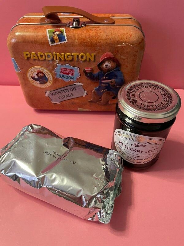 Paddington Подарочный набор с угощениями (чай + Tiptree джем Mulberry)