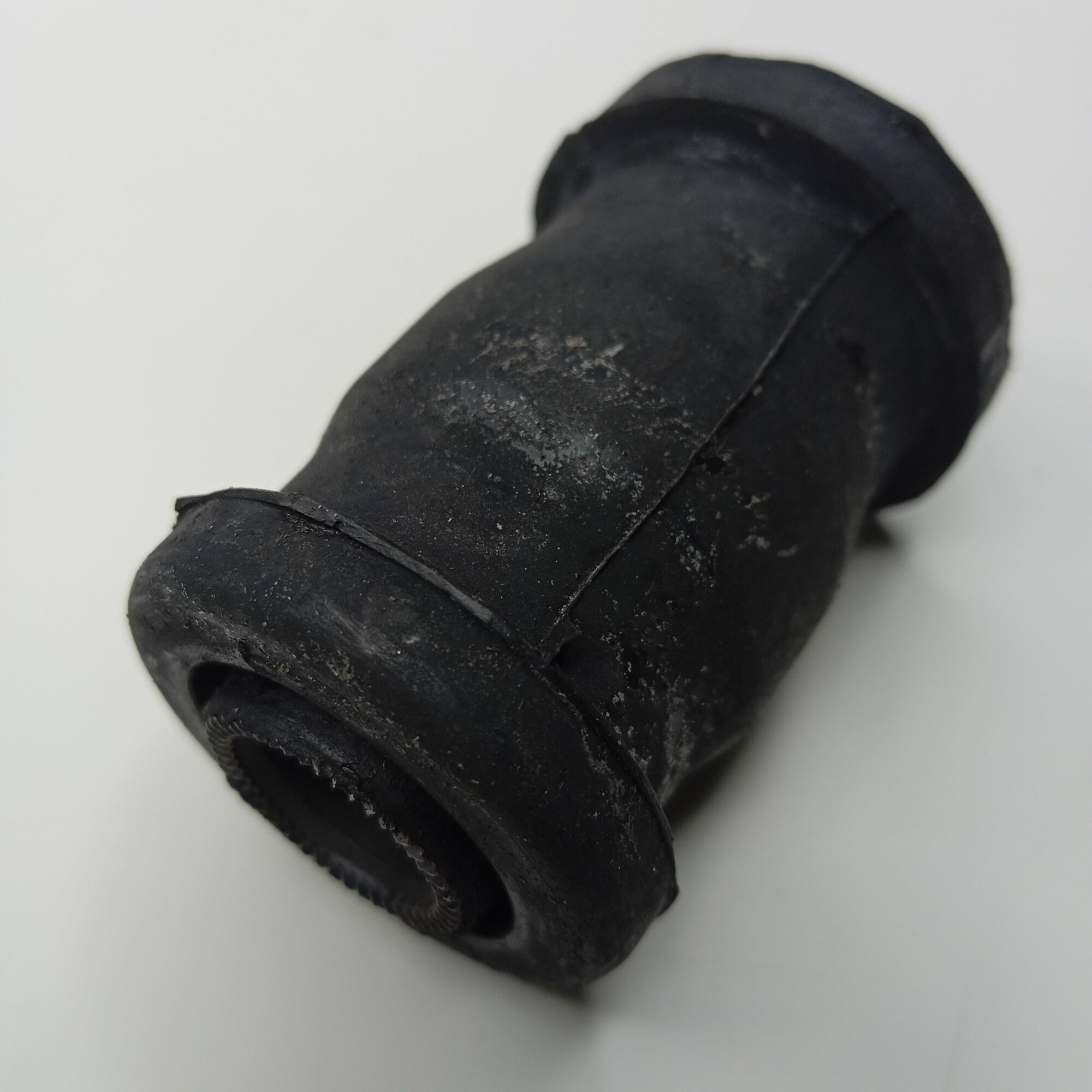 Сайлентблок рычага переднего малый AKITAKA Chery Tiggo [2.0 16V 4AT внедорожник 4X2]