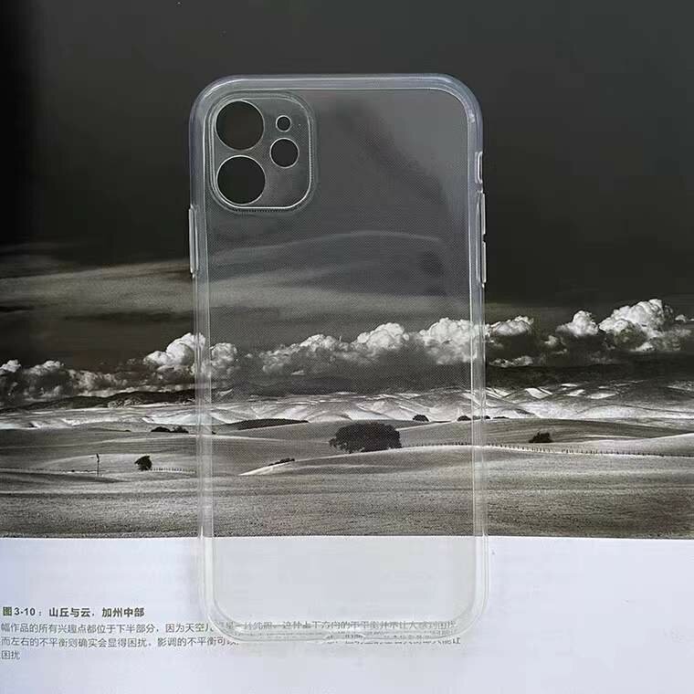 Прозрачный мягкий чехол с точными вырезами для iPhone 15 Pro Max