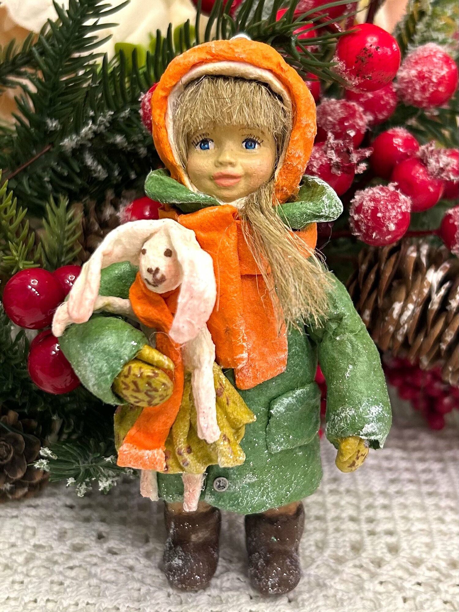 Игрушка на ёлку. «Девочка с зайкой». Ручная работа. Выполнена из ваты.