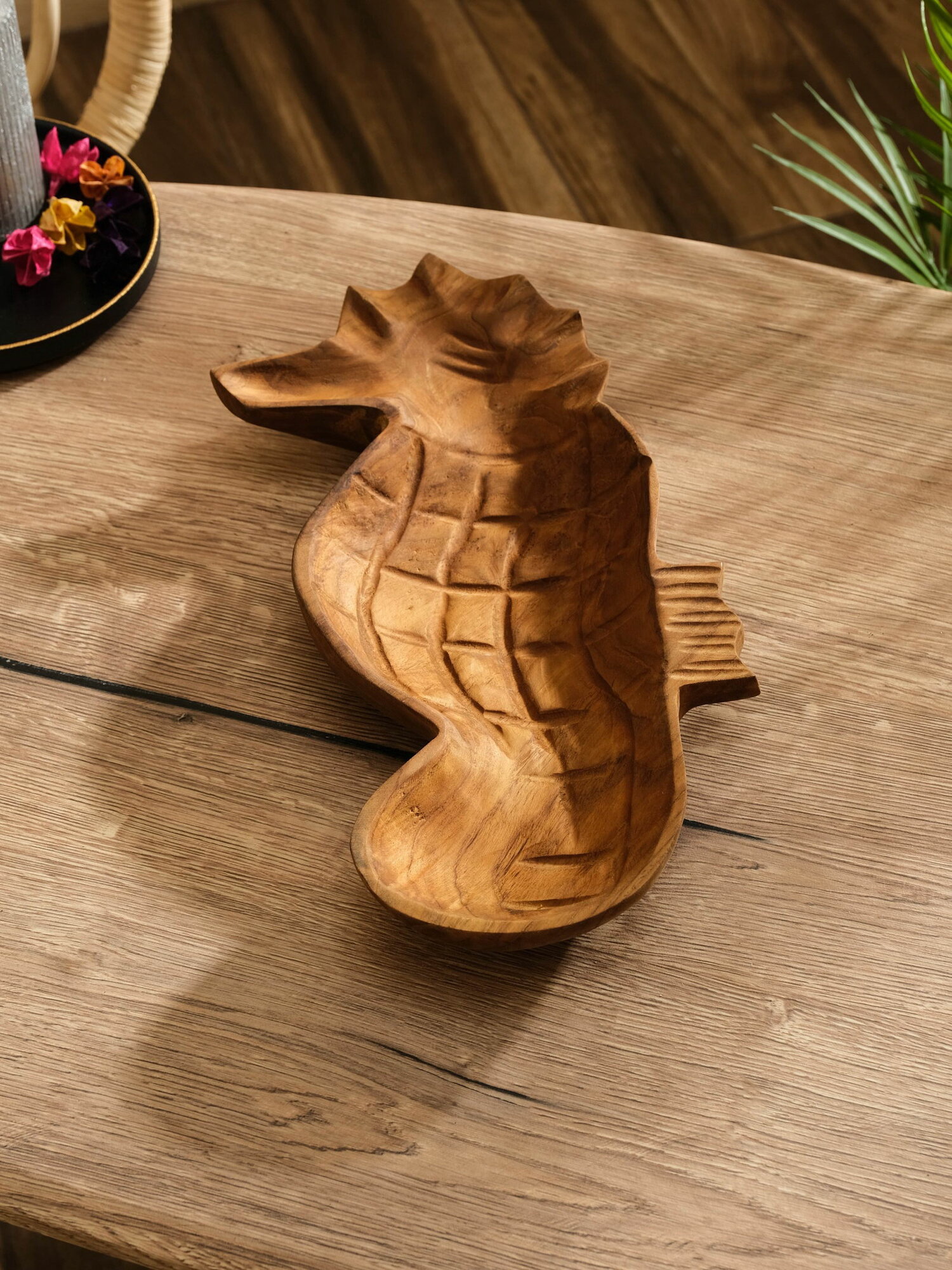 Тарелка "Морской конек", 33x20x5 см, дерево джати, коричневая