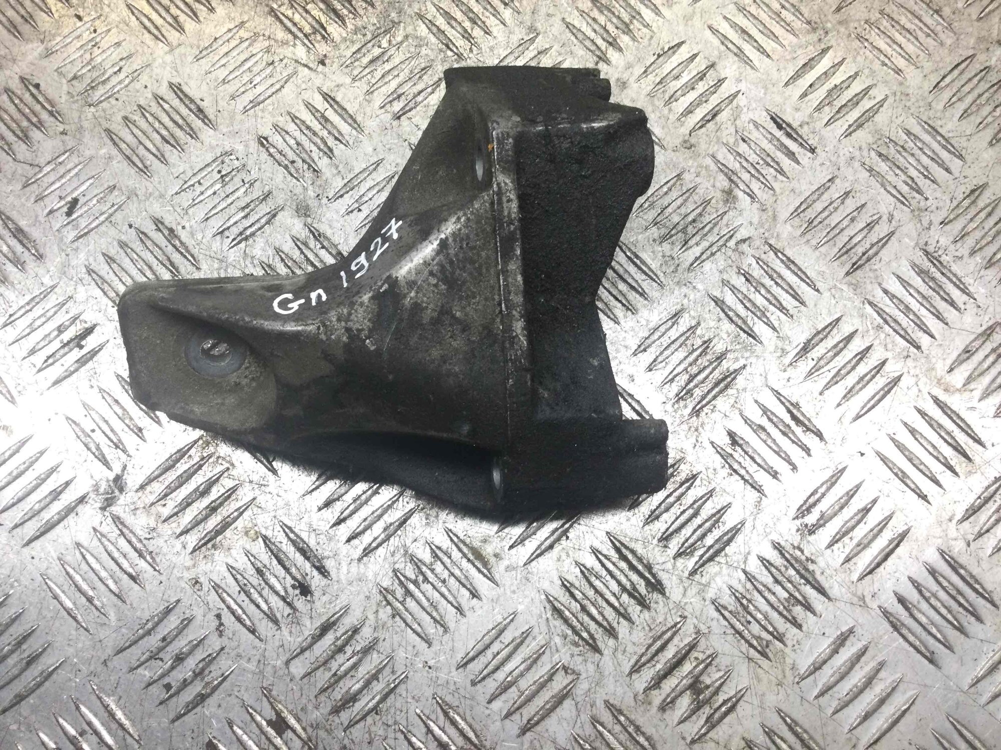 Б/У Кронштейн компрессора кондиционера Opel Vectra B (1995-1999) 1998 г.