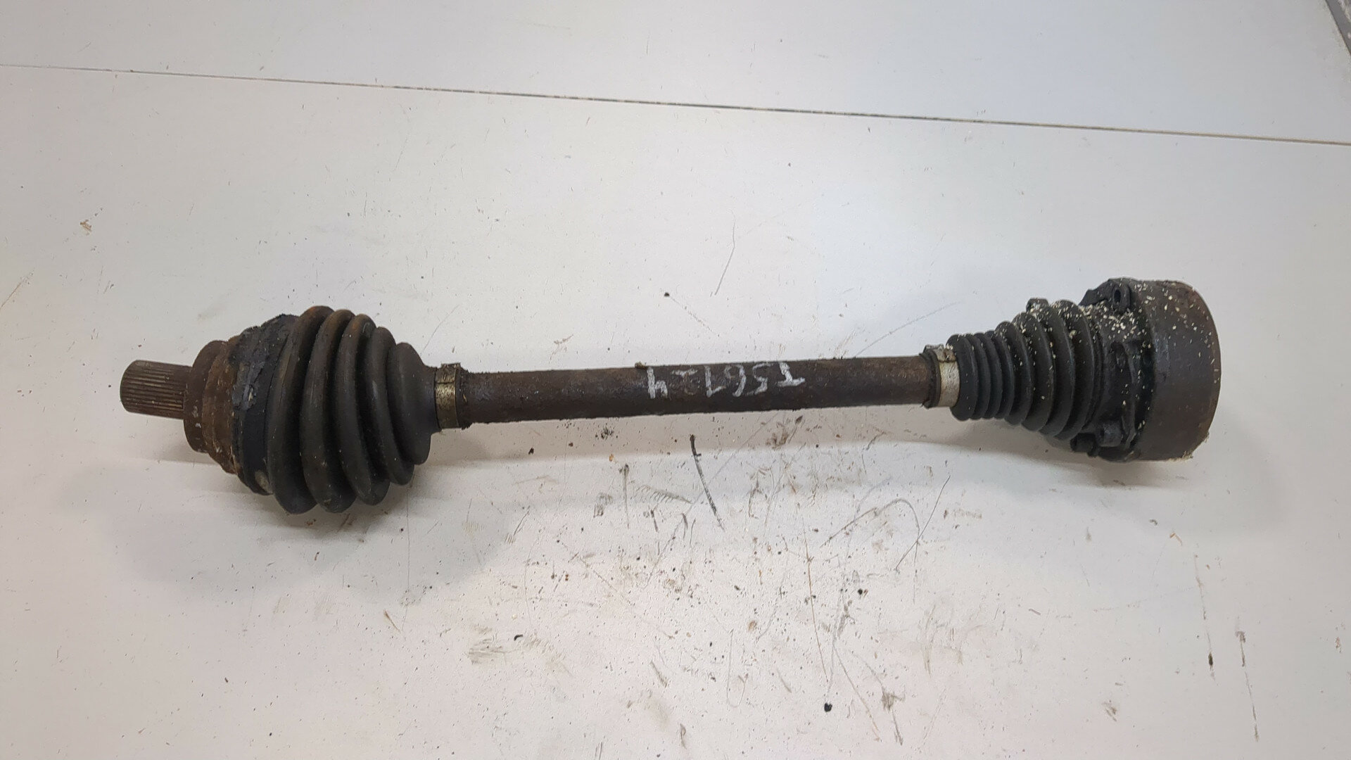 Полуось (вал, шрус) левая передняя Volkswagen Golf 5 Б/У