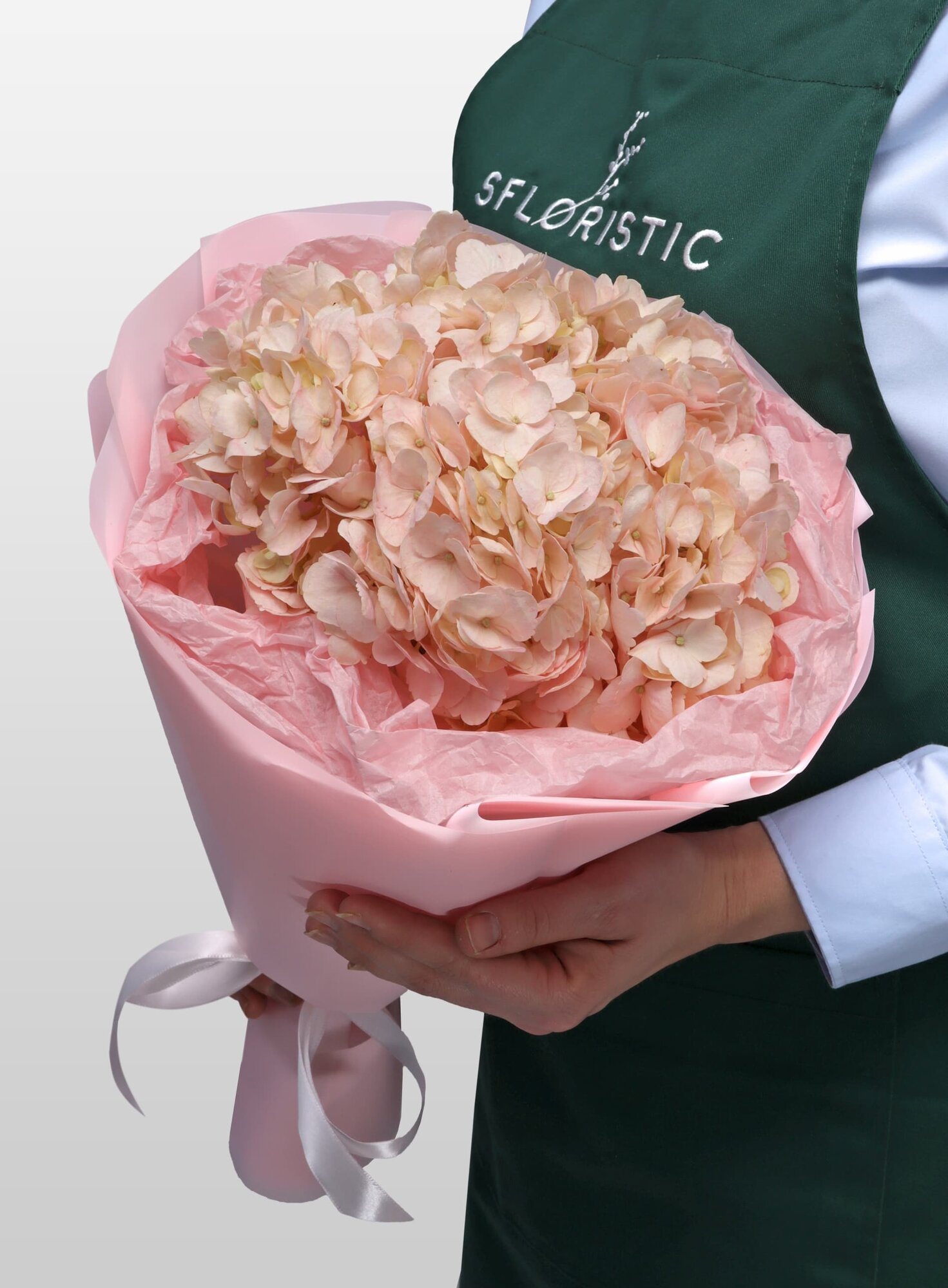 Букет StudioFloristic "Розовая гортензия", монобукет, оберточная бумага, высота 40см