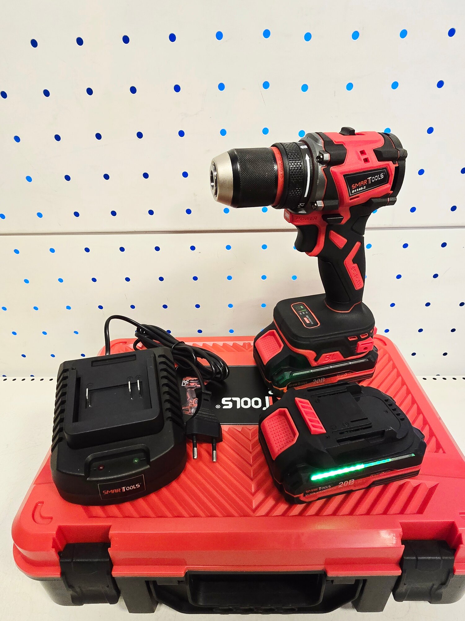 Мощный аккумуляторный шуруповерт для дома Smart Tools D1145-2, 20В, 2х2Ач, 1950об/мин, 45Нм, кейс, ЗУ, бесщеточный