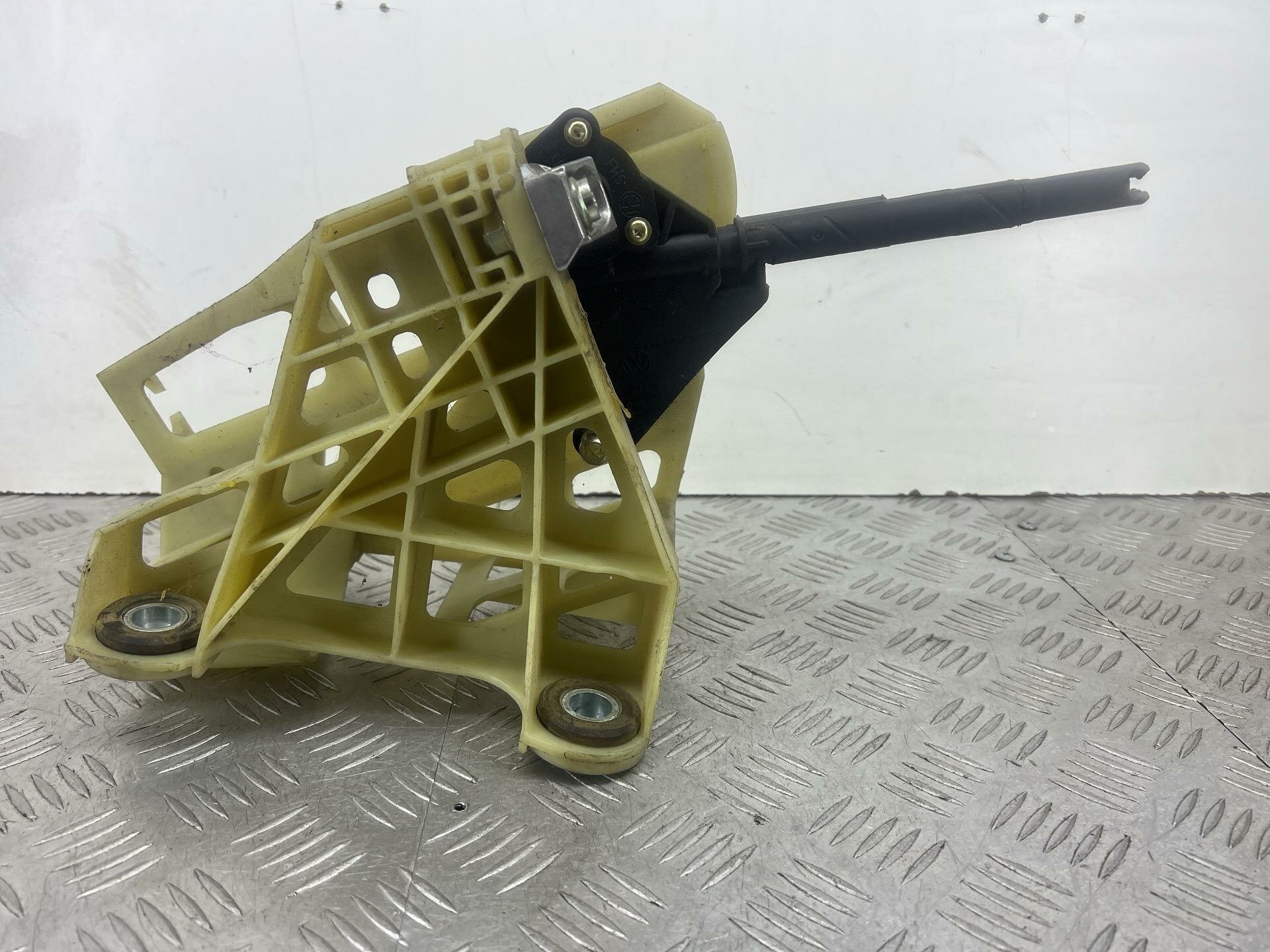 Кулиса КПП Volkswagen Transporter T5 (2002 - 2009) 7H0711025H