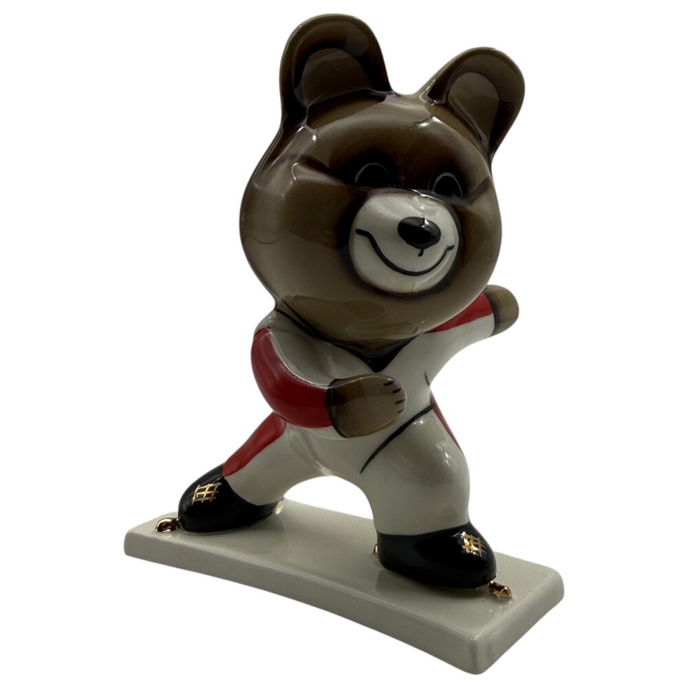 Фарфоровая статуэтка "Олимпийский Мишка - Конькобежец СССР", 2022-2024 гг, Вербилки, Россия