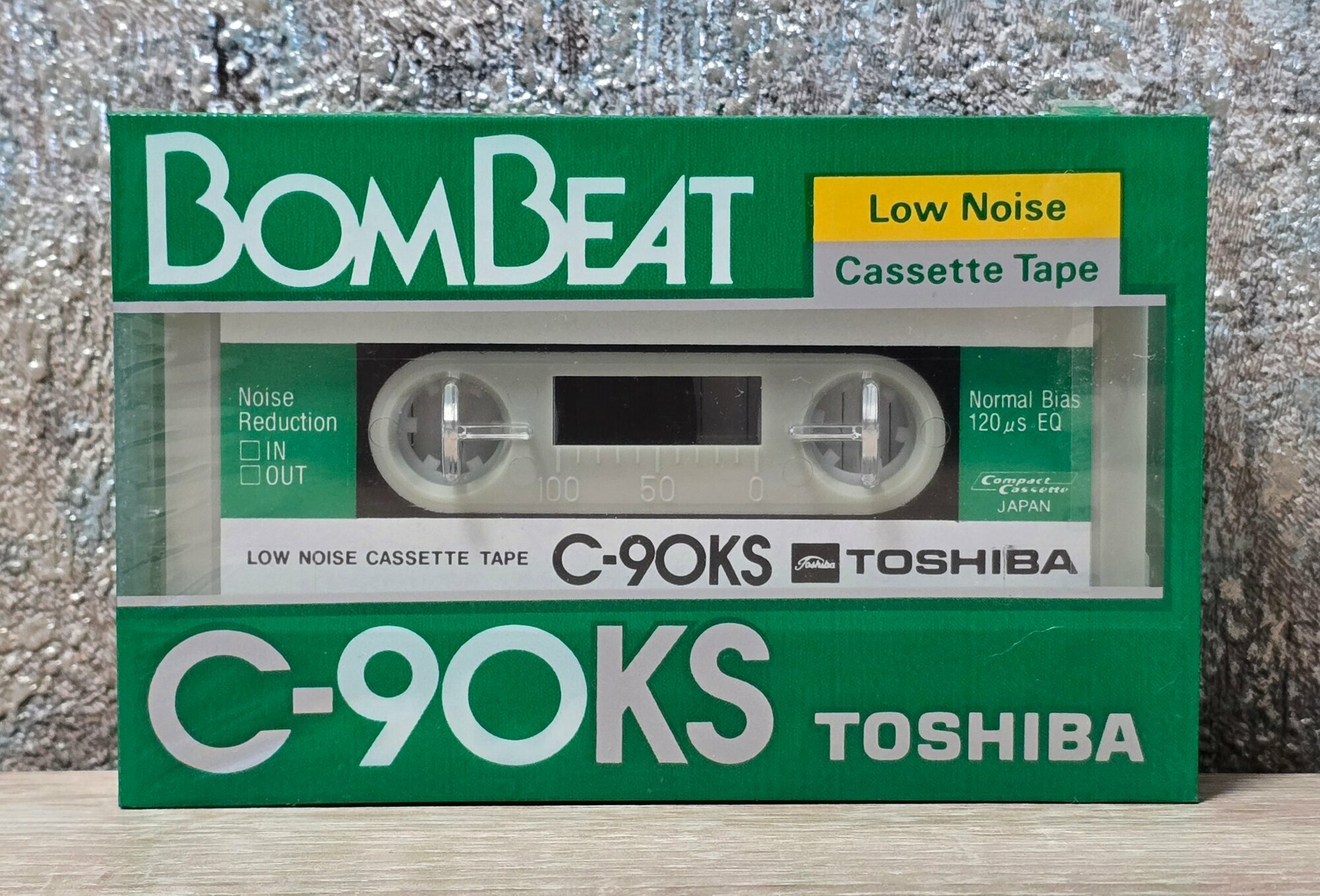 Аудиокассета TOSHIBA BOM BEAT
