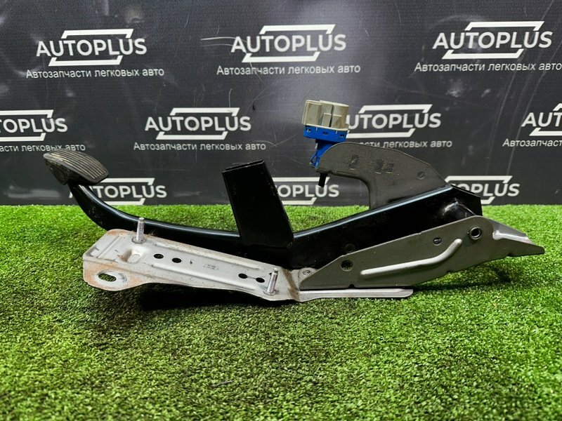 Педаль тормоза Ford Focus 2011 (1.6 PNDA) Б/У с пробегом Арт. BV61-2467-GB