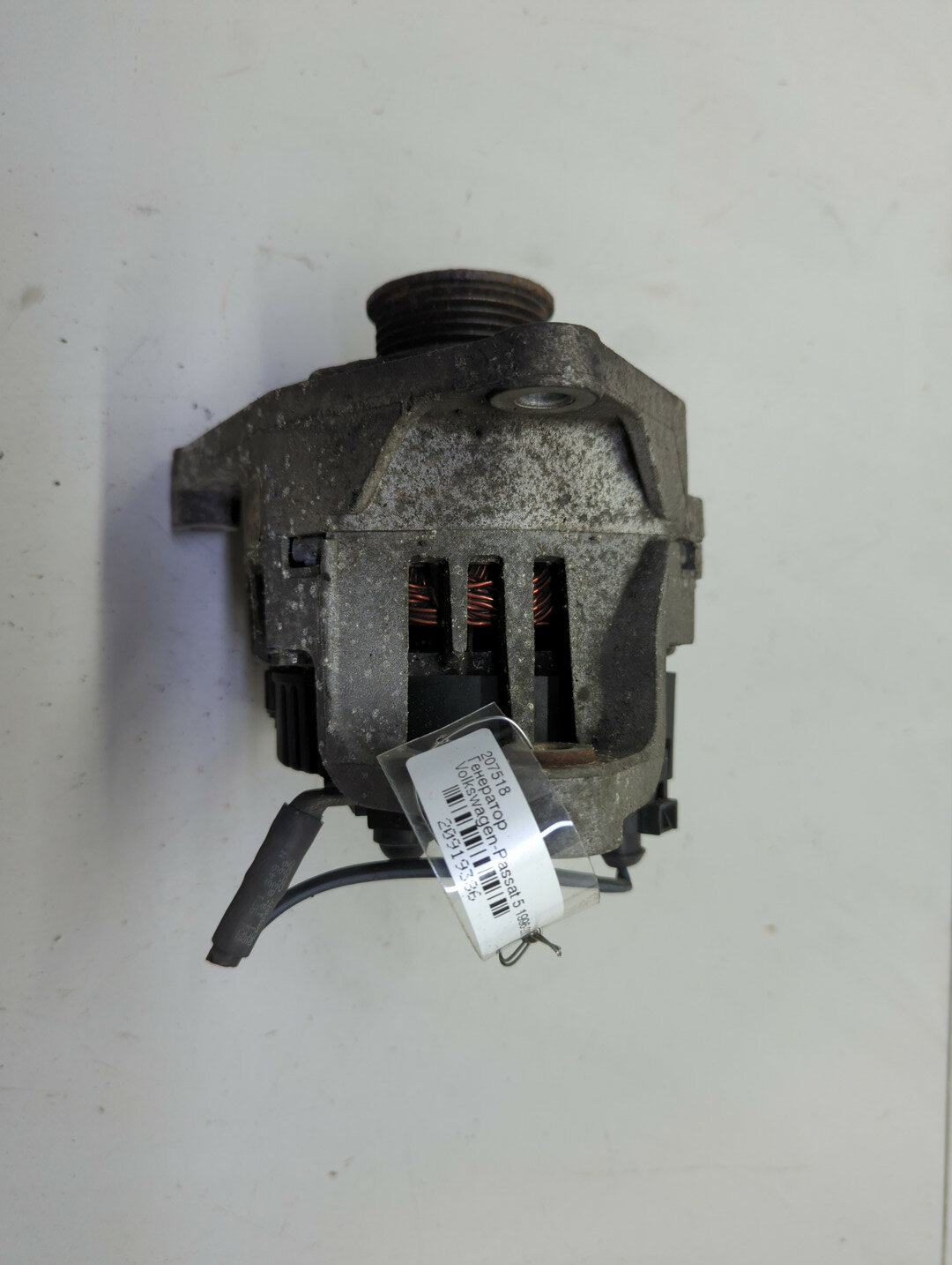 Генератор Volkswagen Passat 5 Б/У