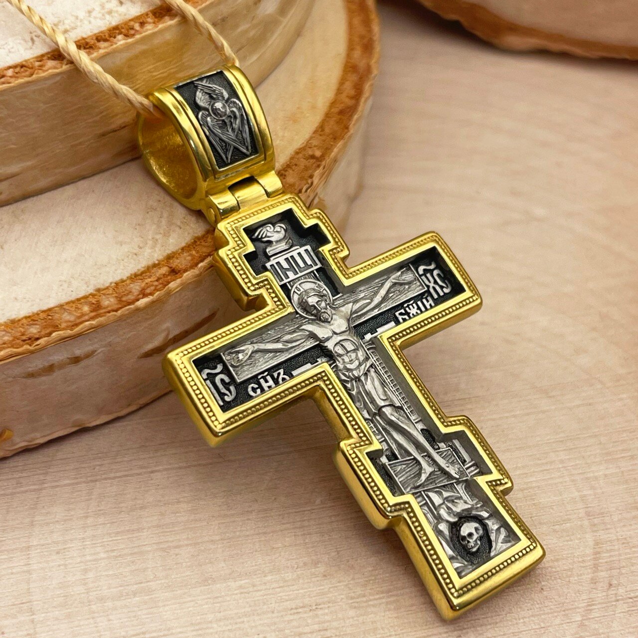 Крестик, серебро, 925 проба, чернение, золочение