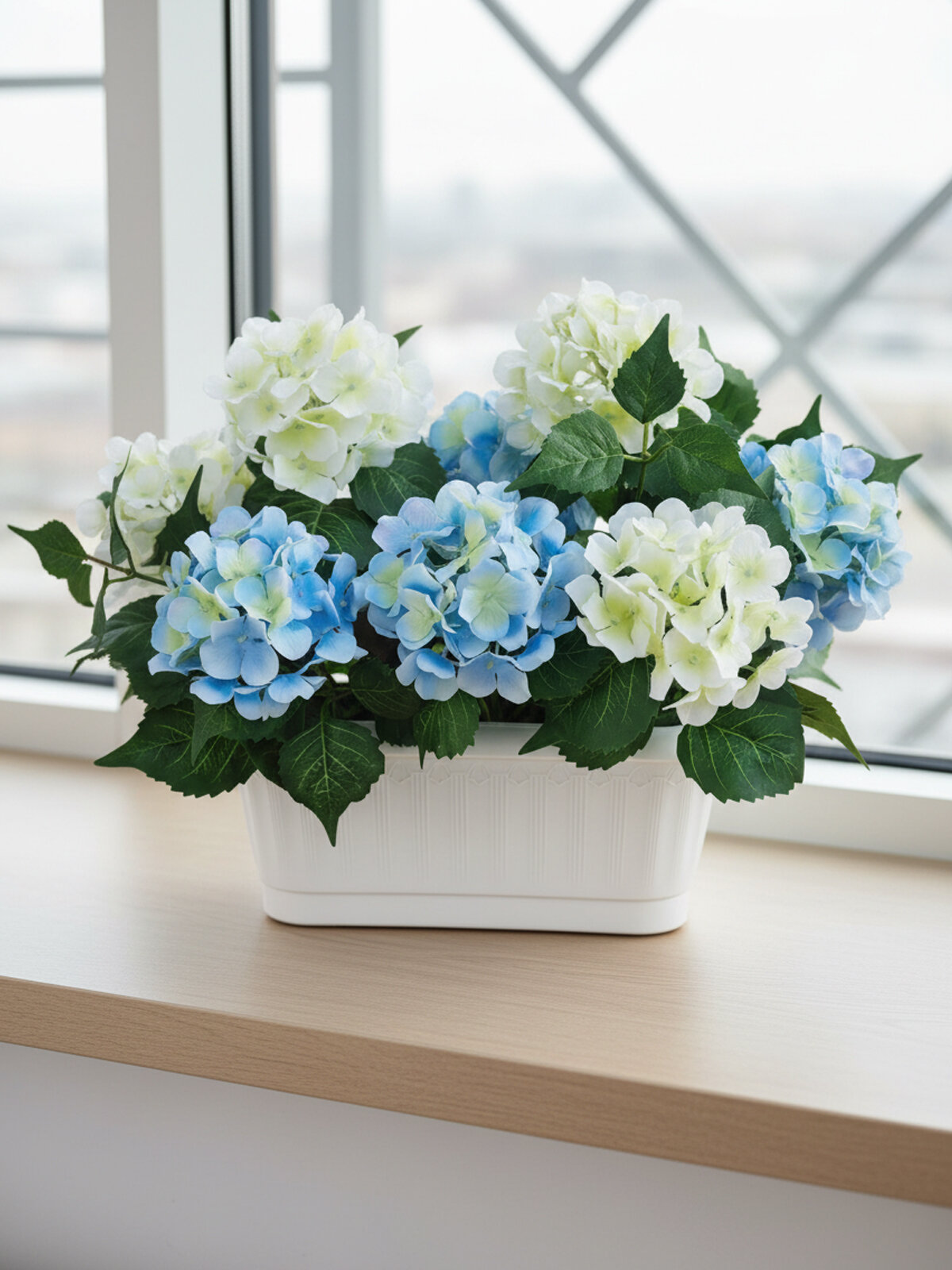 Искусственные цветы Гортензия бело-голубая в балконном ящике от ФитоПарк