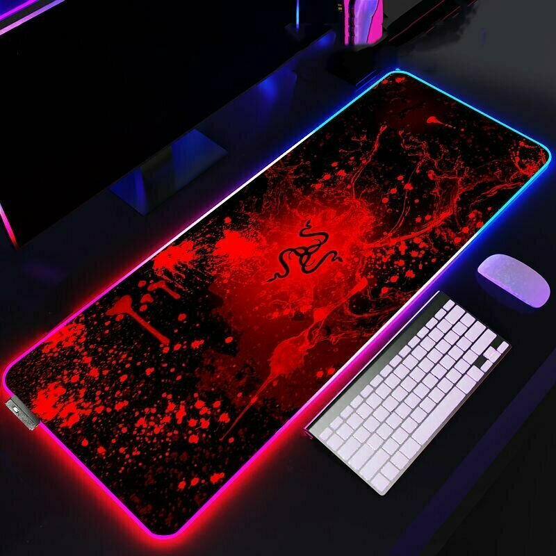 Игровой коврик Razer XXL, RGB-подсветка, нескользящая основа