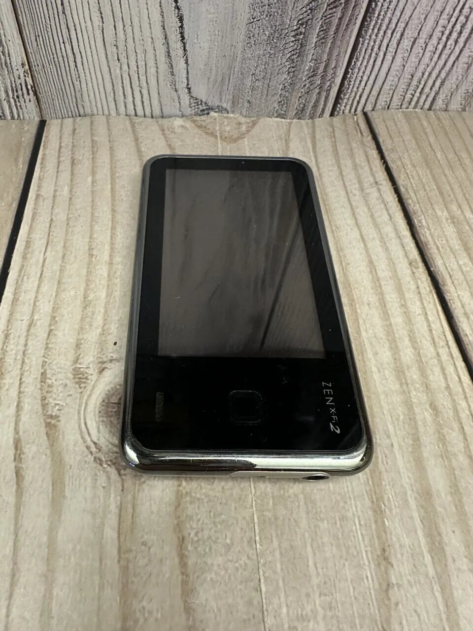 Медиаплеер Creative ZEN X-Fi 2 винтажный с великолепным звуком