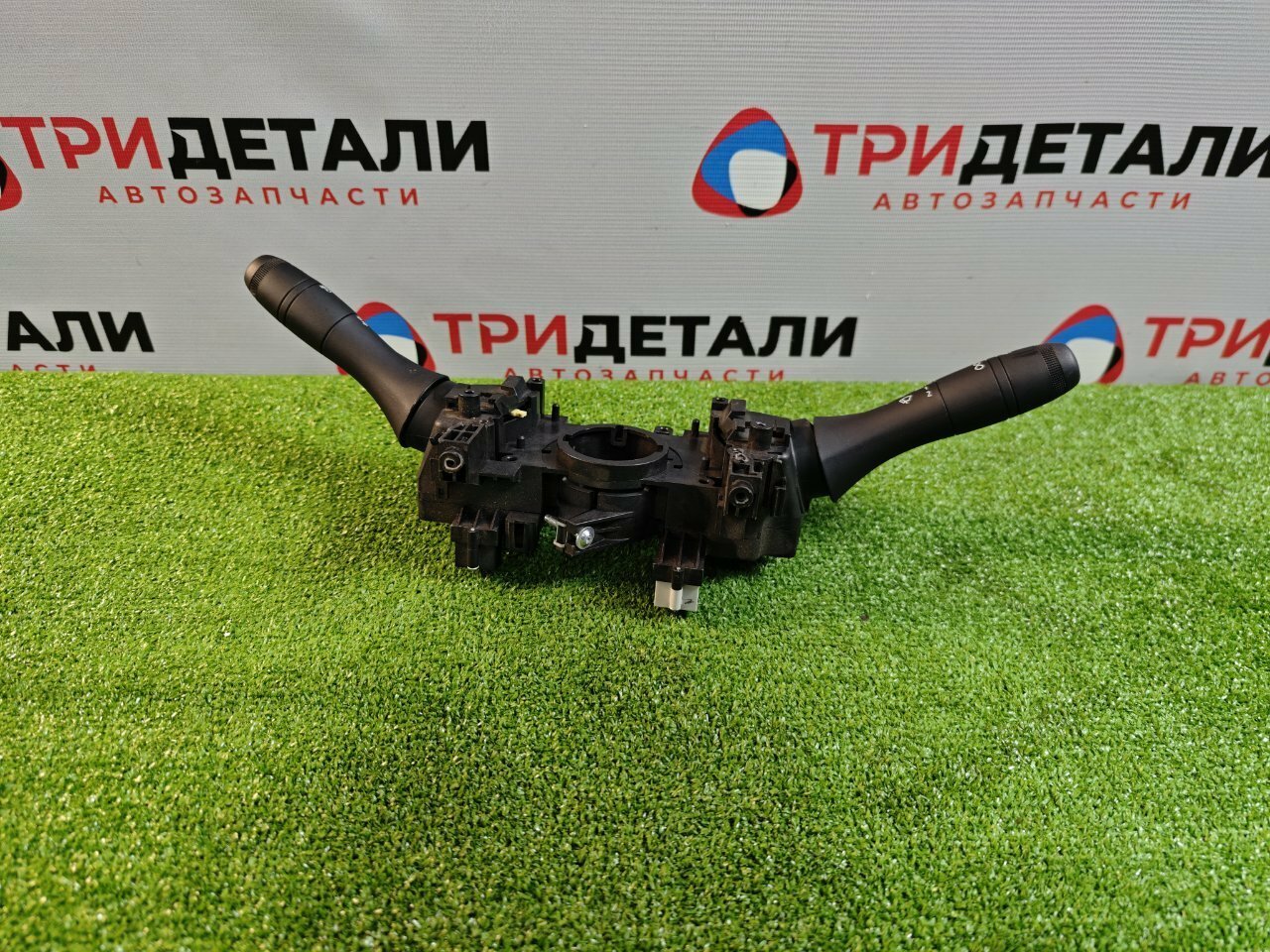 Блок подрулевых переключателей Renault Duster 1.5 K9K 2021 (б/у)