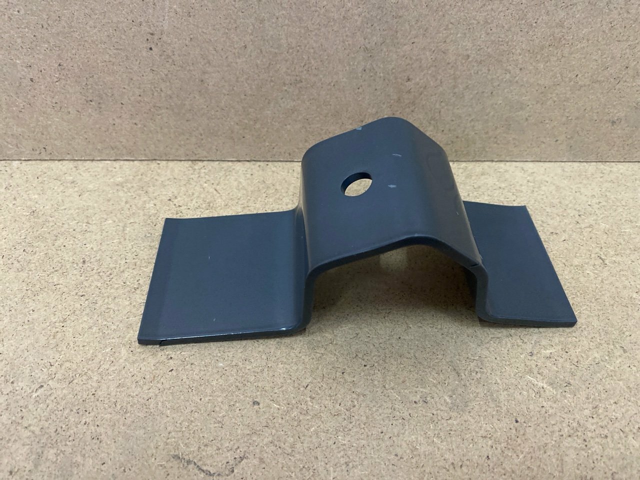 Крепление крыла заднего MERCEDES ACTROS AXOR MP2 MP3ь (мерседес)