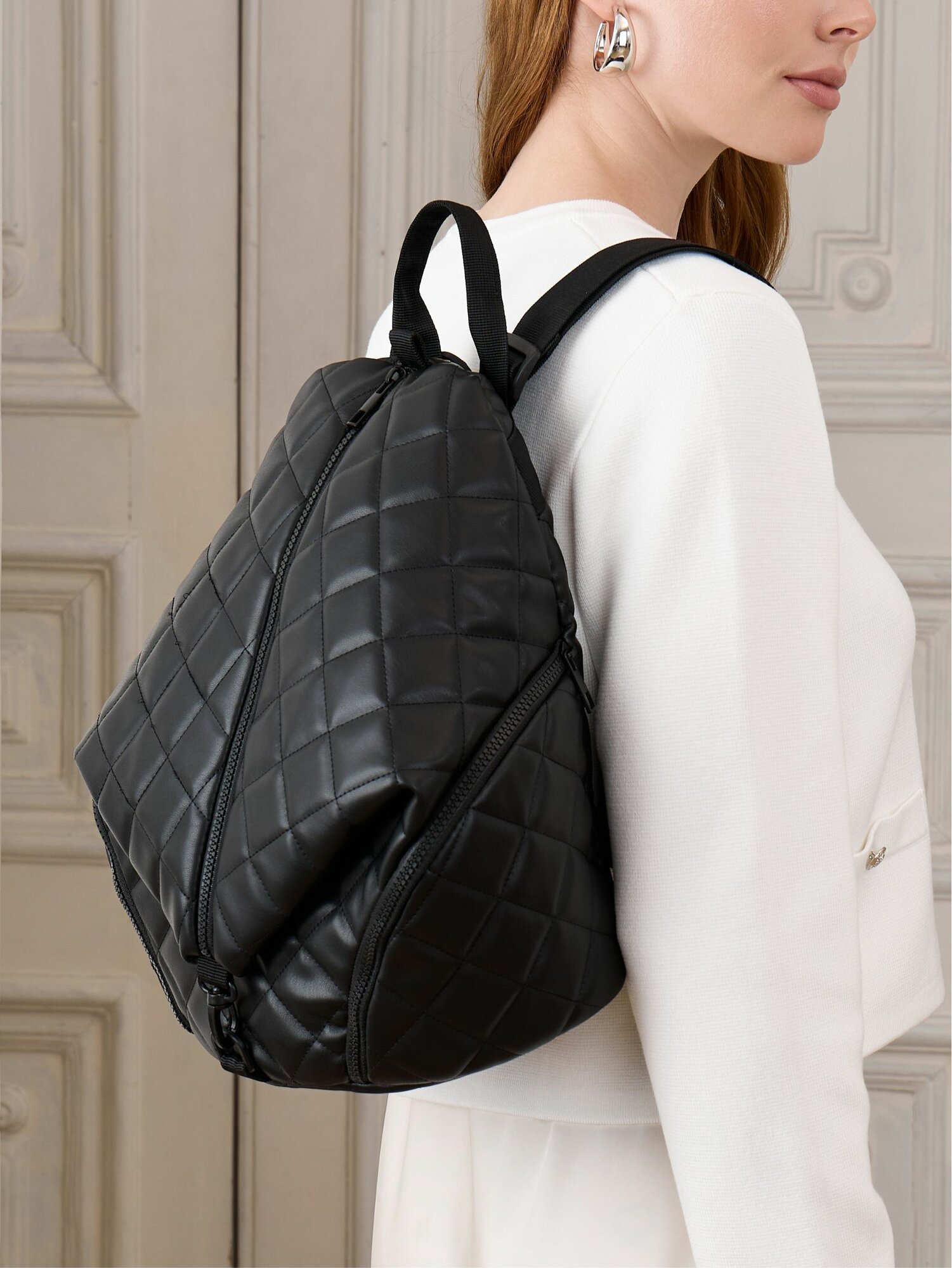 Рюкзак ANTAN, эко-кожа, влагонепроницаемый, водоотталкивающая пропитка, черный, 18л