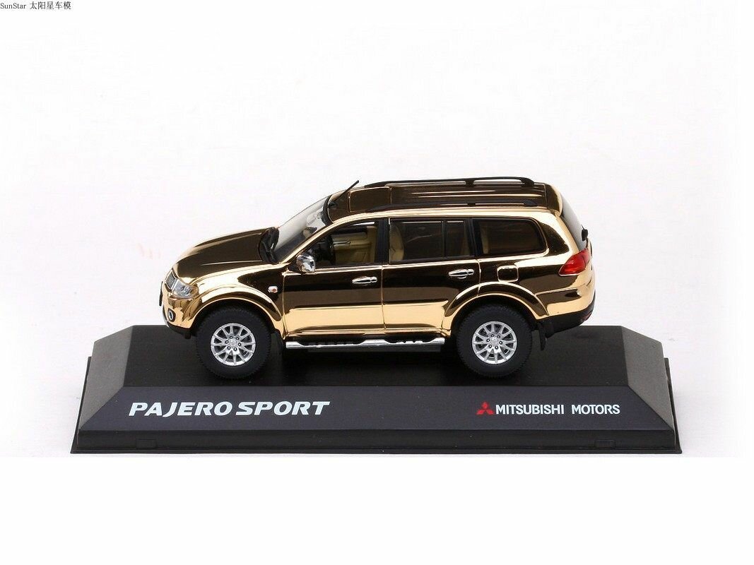 1:43 Mitsubishi Pajero Sport Литая модель автомобиля 15150 # Золотой