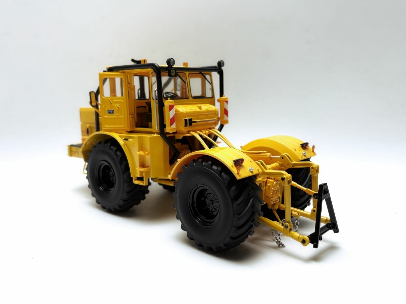 Schuco 1/32 Советский трактор <Кировец К-700 А> из сплава Модель инженерной техники