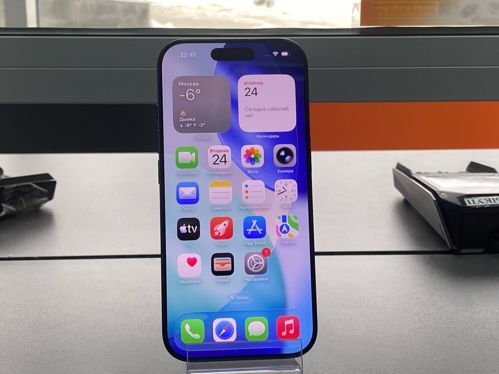 Смартфон Apple iPhone 16 Pro 128GB черный (nano SIM + eSIM) б/у уценка.