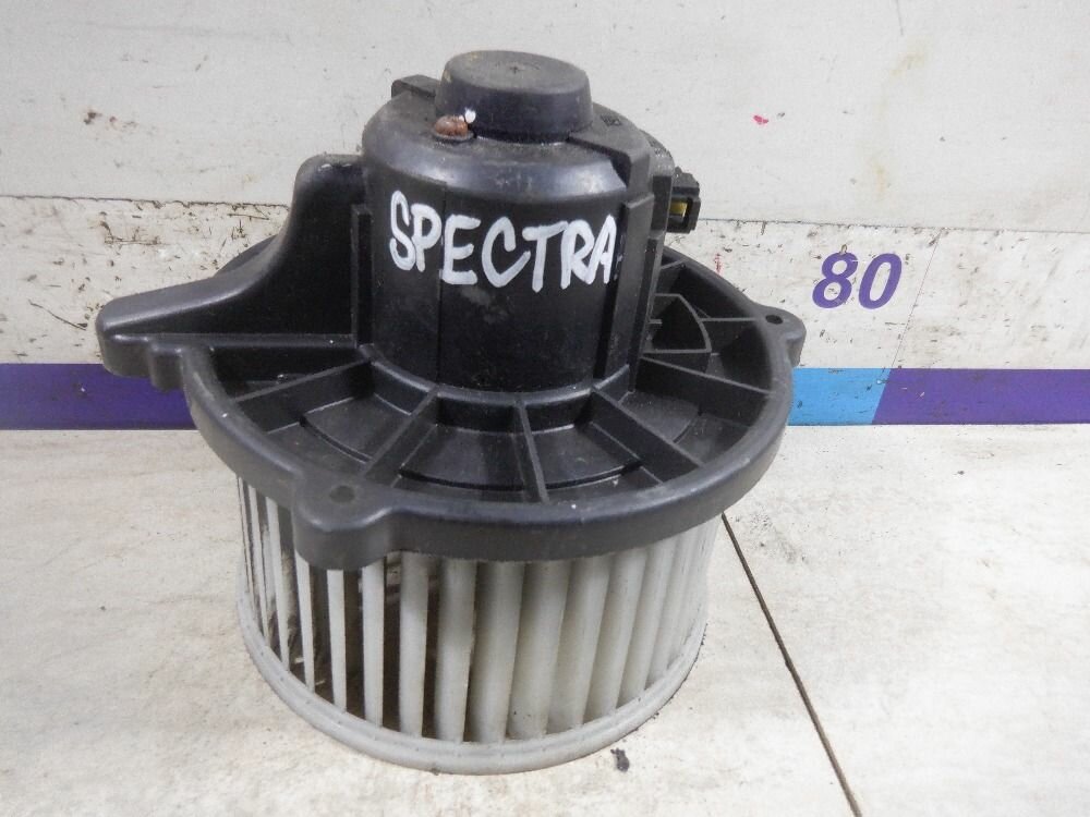 Моторчик отопителя Kia Spectra I
