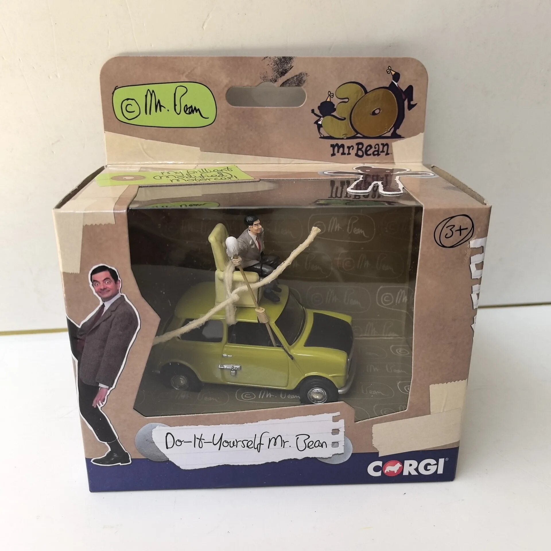 WELLY Декаст CORGI 1/36 Mr. Bean Mini Paparazzi