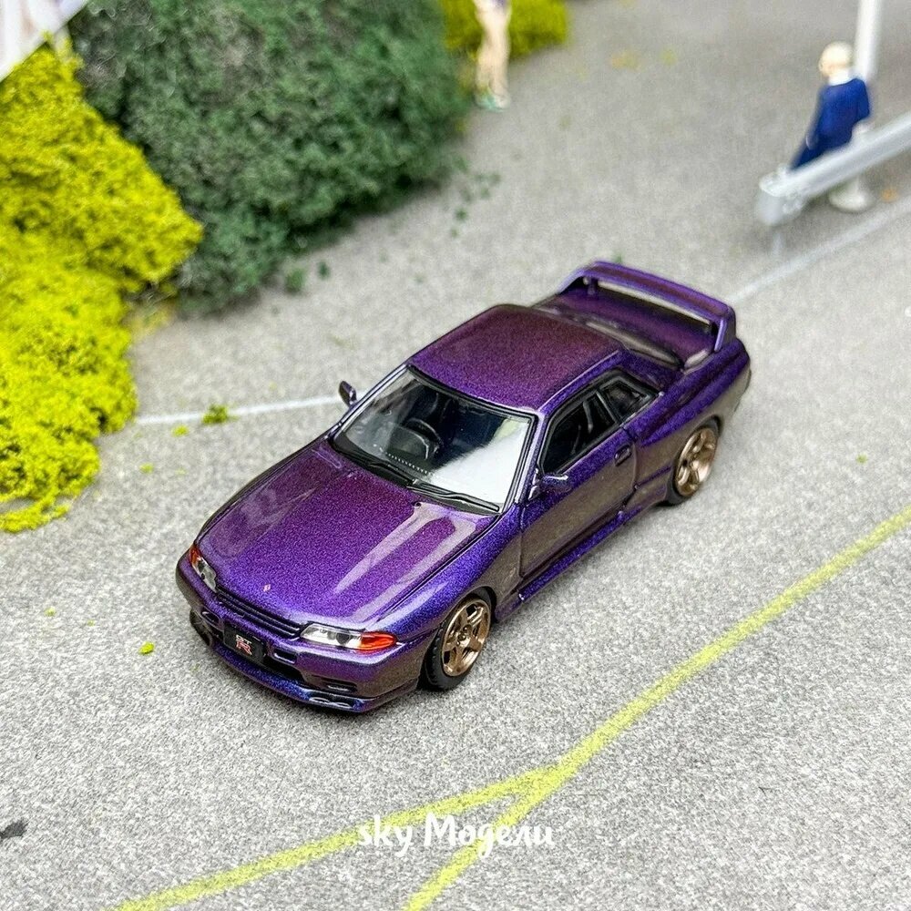 Машинка INNO 1:64 Nissan SKYLINE GTR (R32) MIDNIGHT PURPLE AUSTRALIAN SPECIAL EDITION