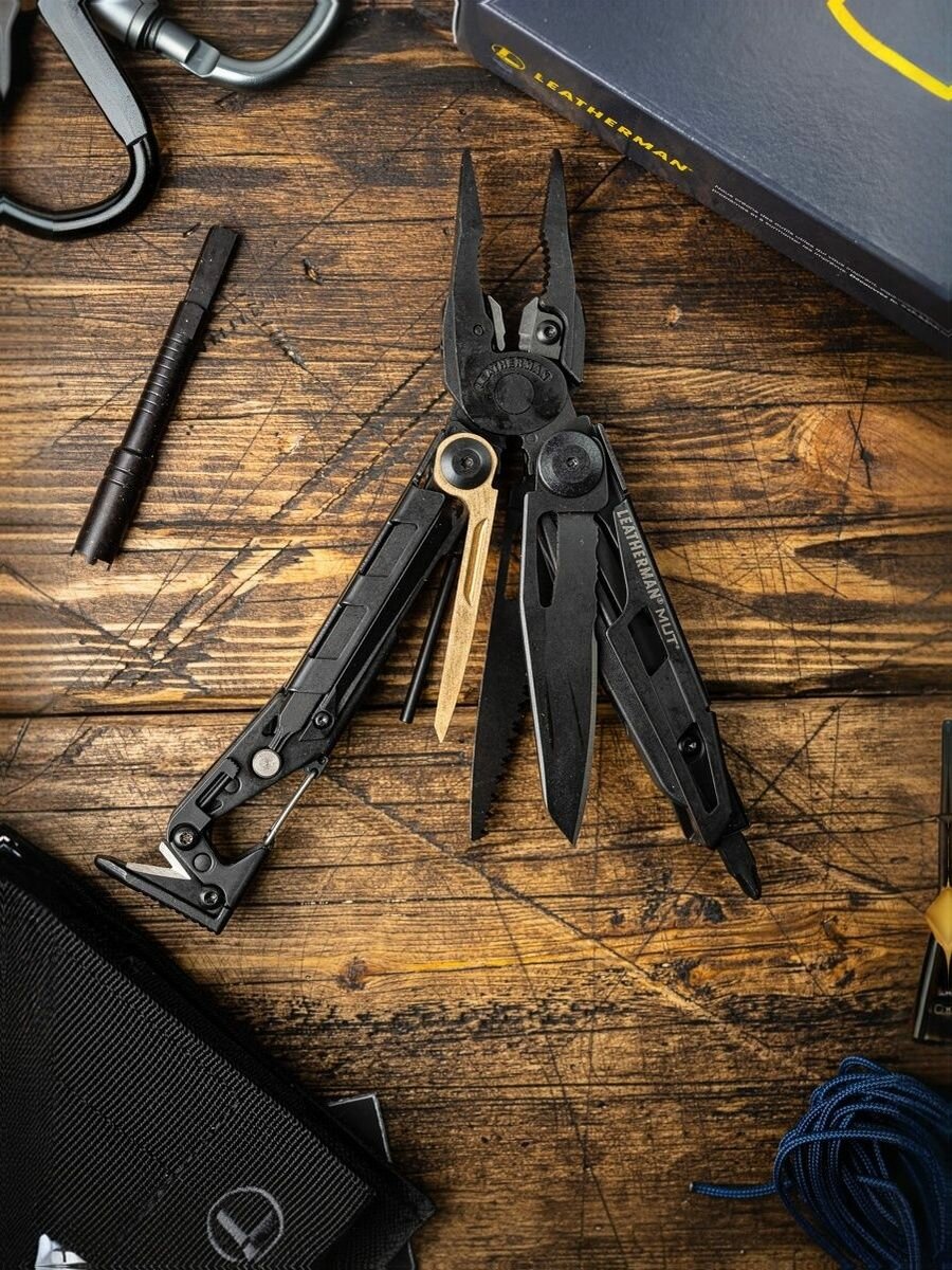 Мультитул LEATHERMAN Mut black с чехлом Molle, 16 инструментов 833093