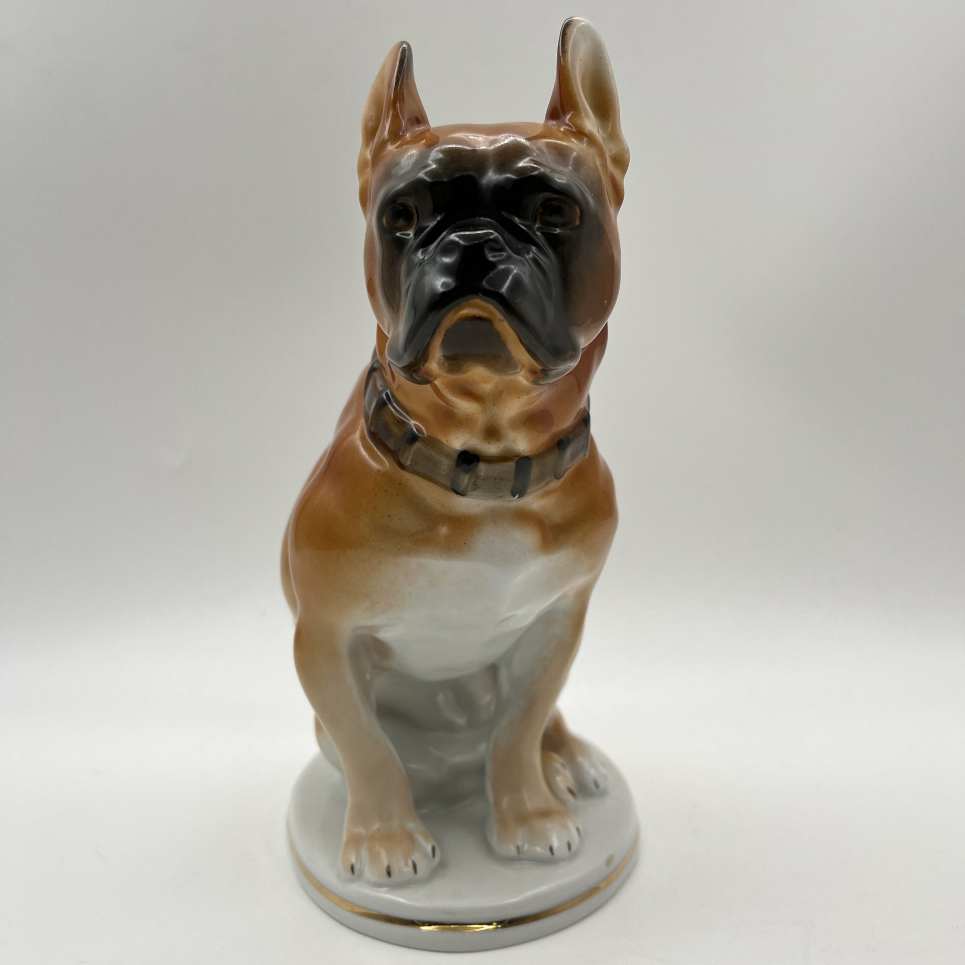 Статуэтка "Боксер", скульптор В. С. Драчинская, фарфор, роспись