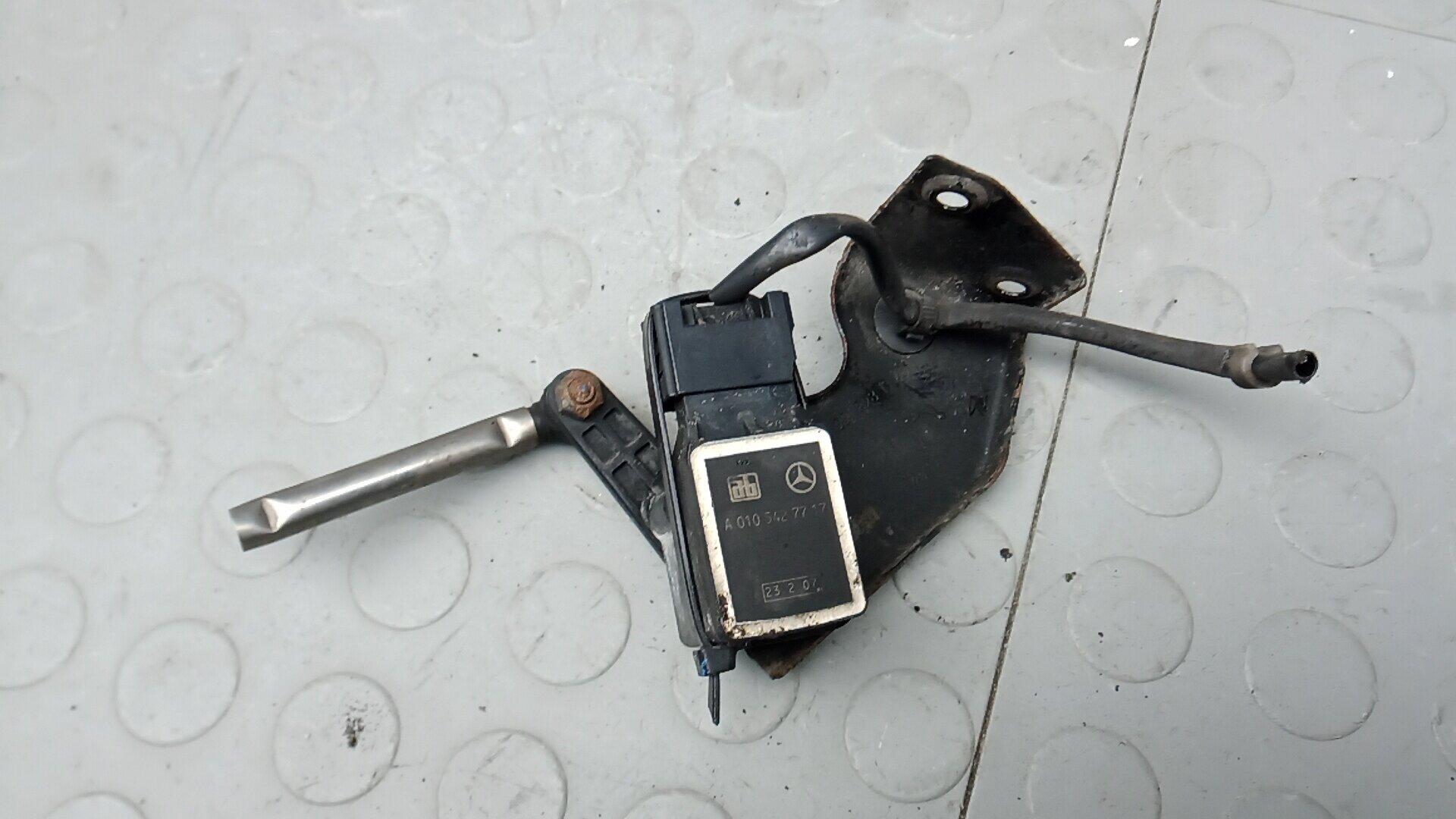 Датчик положения подвески MERCEDES BENZ S-CLASS W221