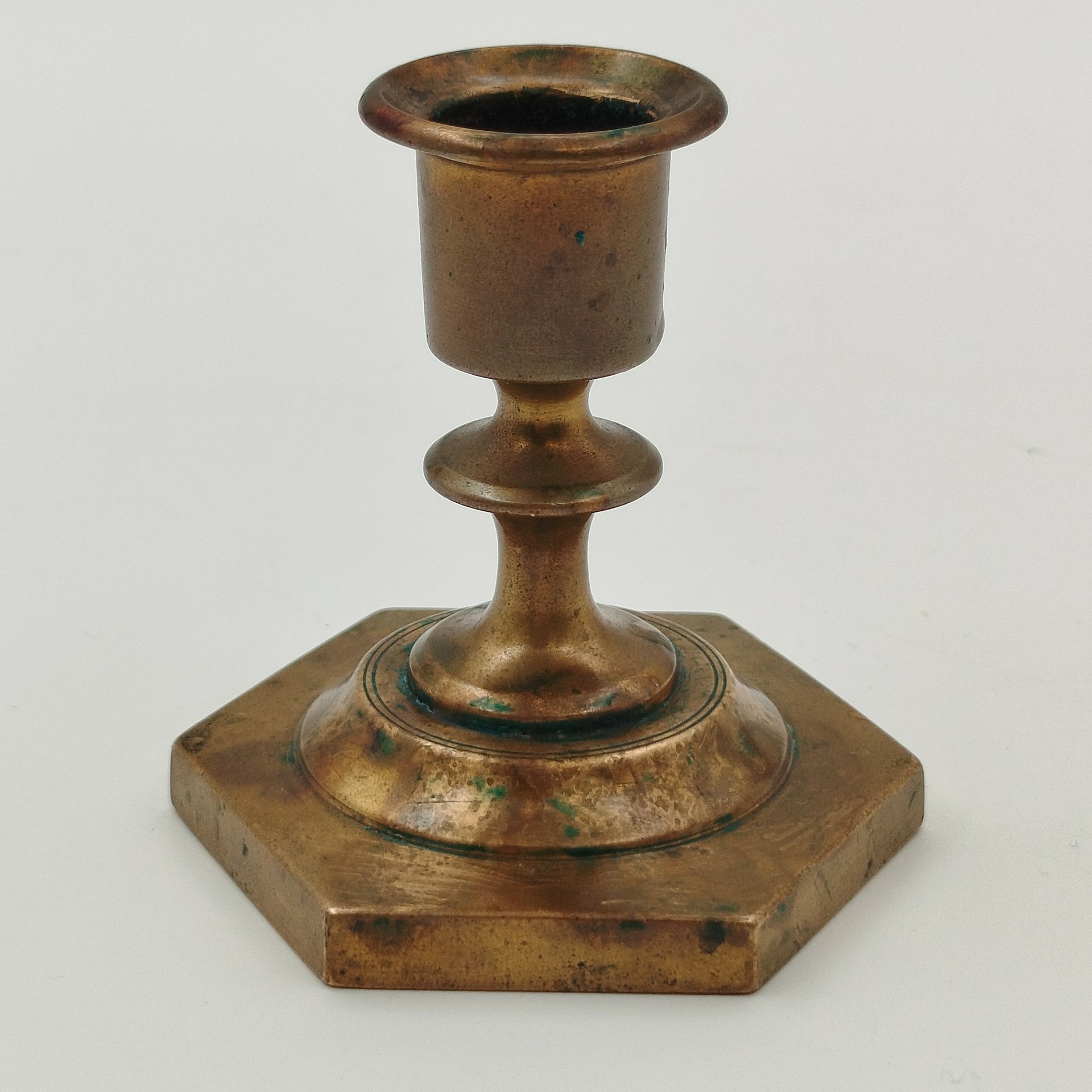 Подсвечник на шестигранном основании, фабрика "Братья Чеботаревы", металл