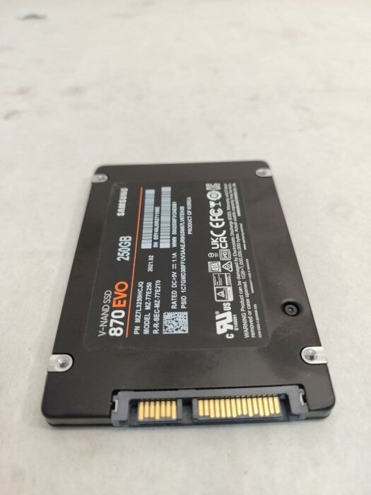 SSD 2.5" 250Gb Samsung SATA III 870 EVO R560/W530MB/s MZ-77E250