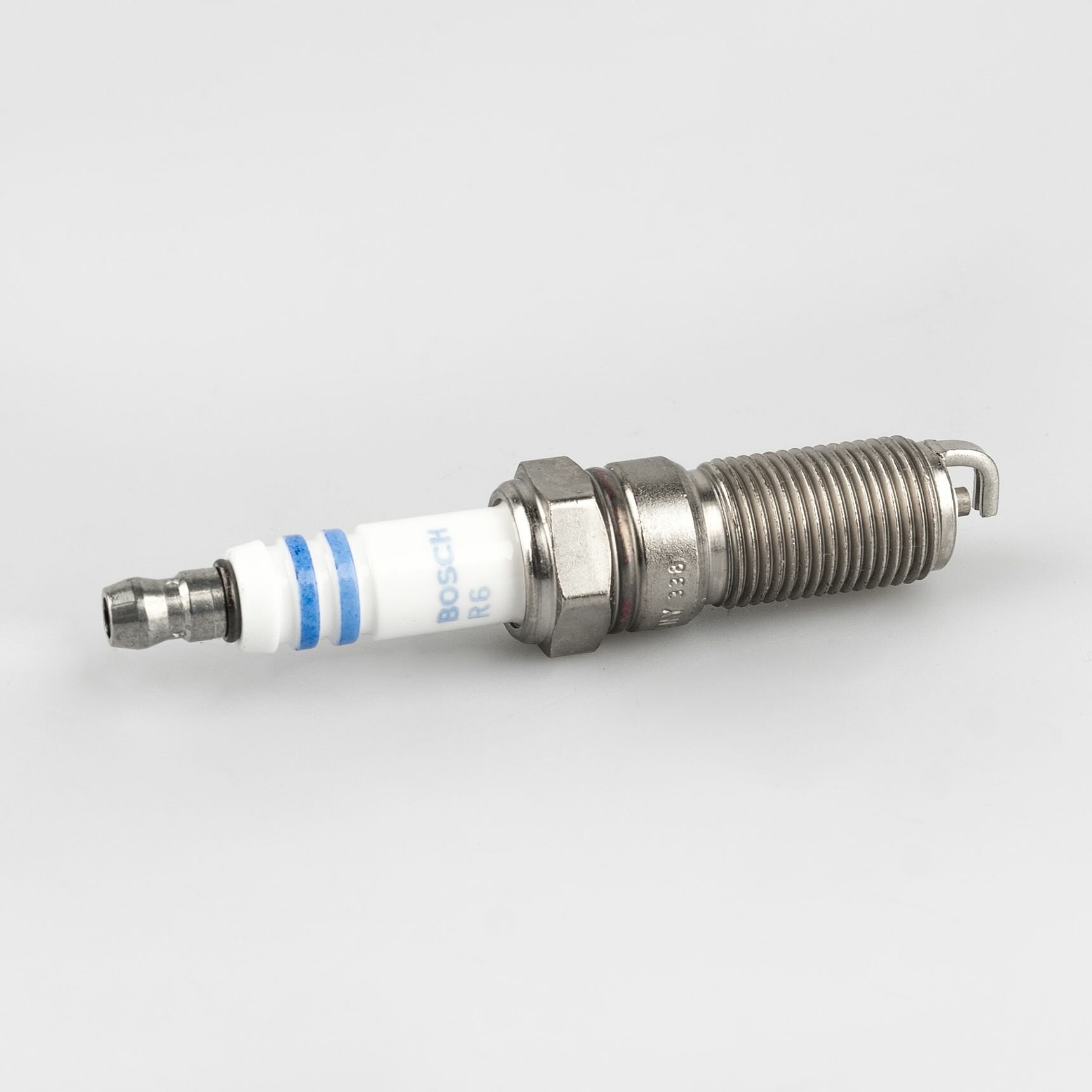 Свеча зажигания BOSCH 0242236633 (1шт.)