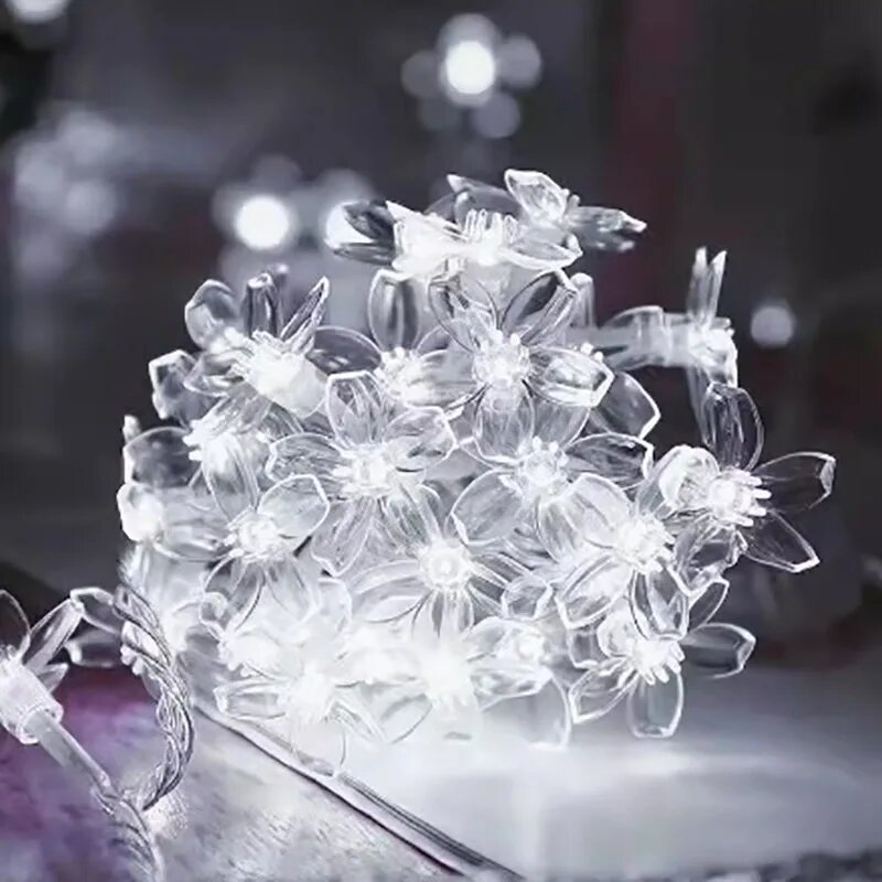 Светодиодная гирлянда из искусственных цветов вишни Cherry white, 1.5m 10leds