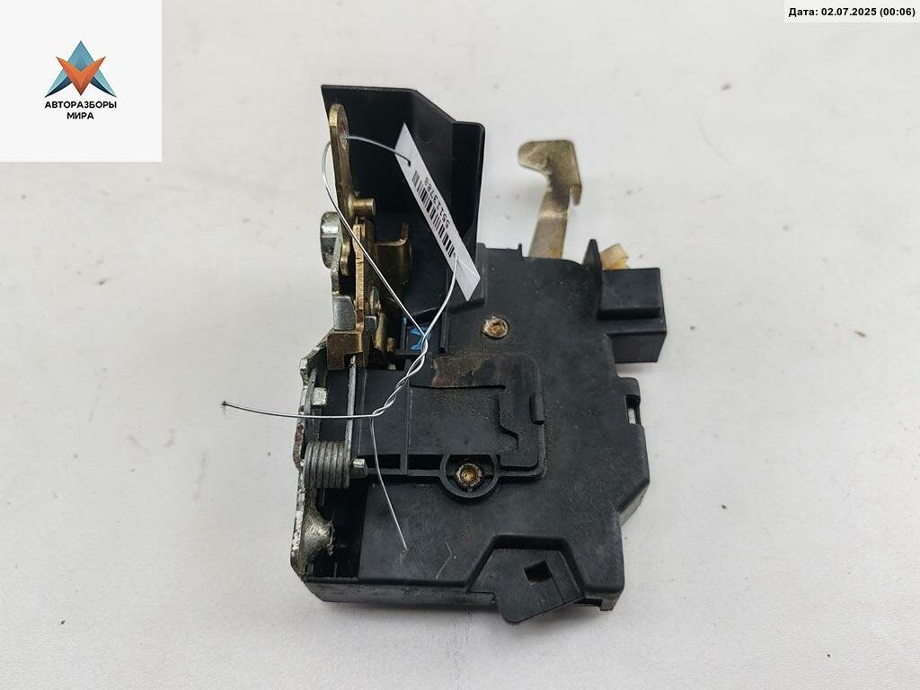 Замок двери передней левой BMW 5 E34 1990 81047810