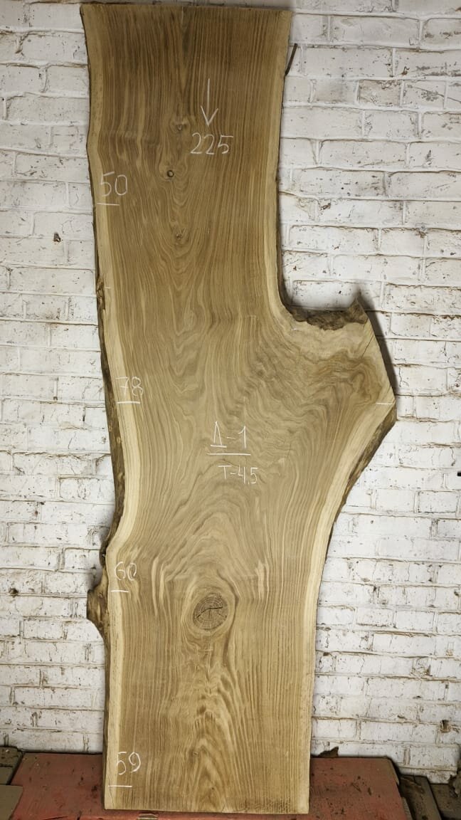 Слэб дерева Дуб Д1, выровнен в плоскости, влажность слэба 11-12%