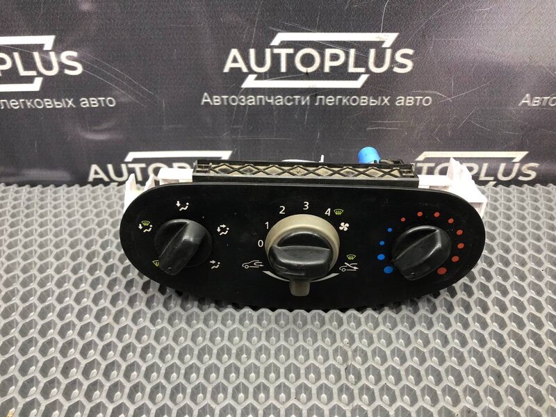 Блок управления климат-контролем