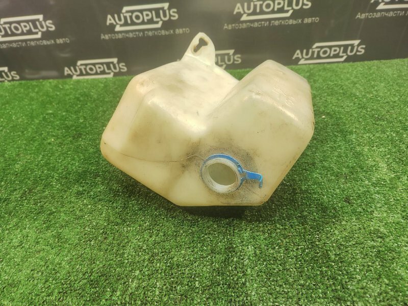 Бачок стеклоомывателя