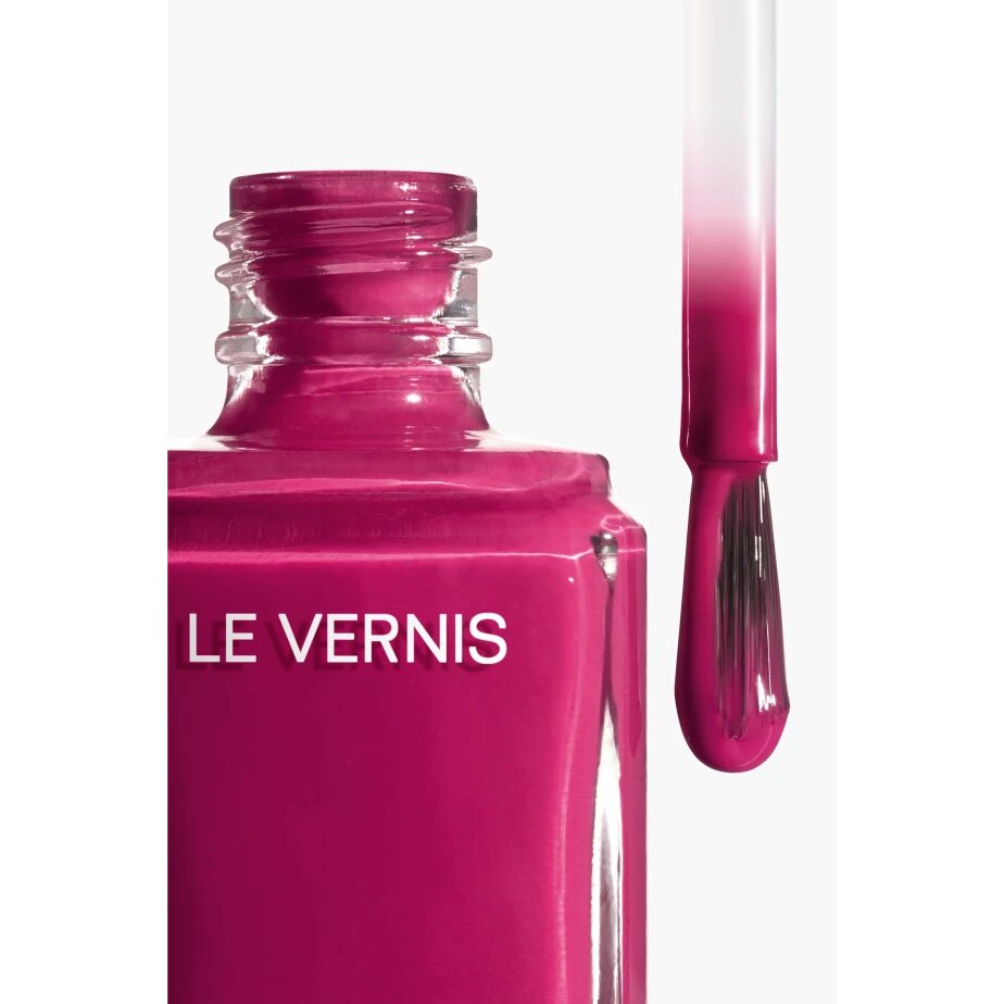 Лак для ногтей CHANEL Le Vernis 13 мл | Лимитированный весна’26 | Стойкий глянец |Тон 387 PERFORMER