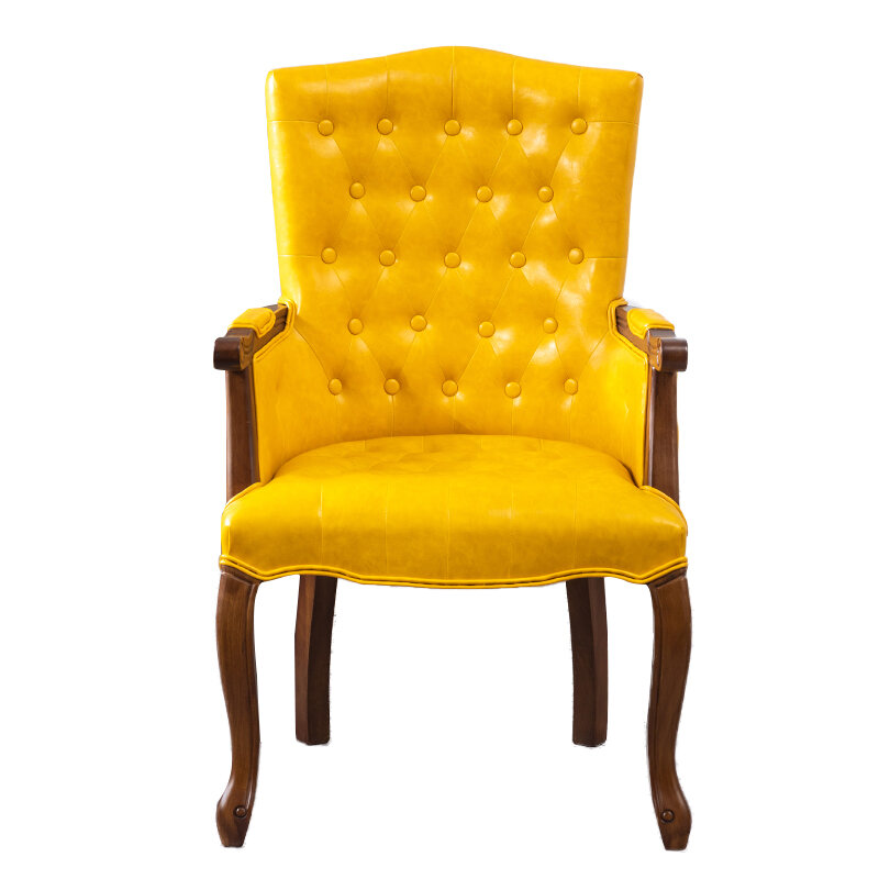 Кожаное кресло в стиле ретро с деревянными ножками, подходящее для гостиной и столовой