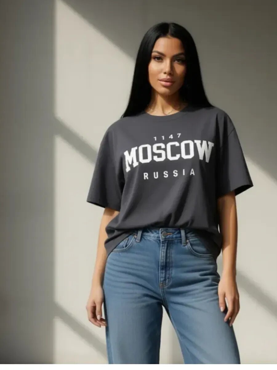 Футболка удлиненная базовая спортивная летняя женская футболка большого размера с принтом