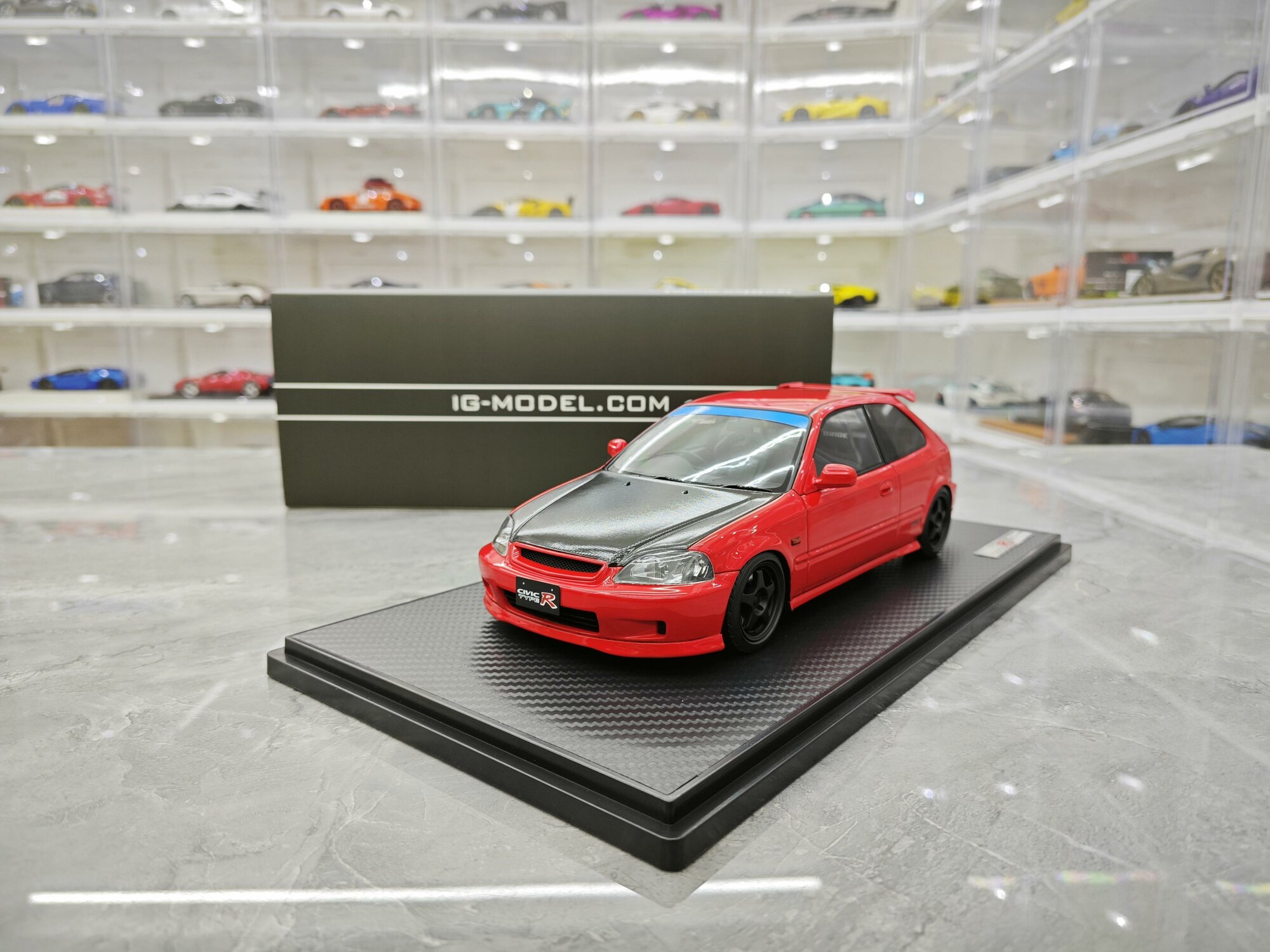 Машинка Ignition Model 1:18 Honda CIVIC EK9 Type Модель из смолы