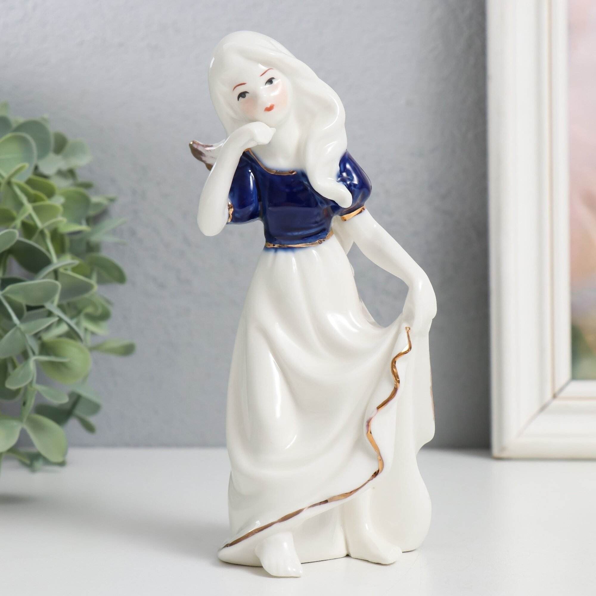 Фигурка керамика «Девушка-ангел», 17×8 см, глазурь, сине-белый