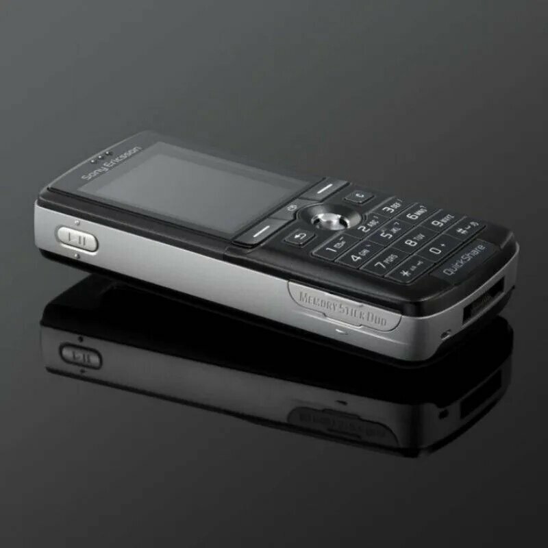 Sony Ericsson Мобильный телефон, черно-серый