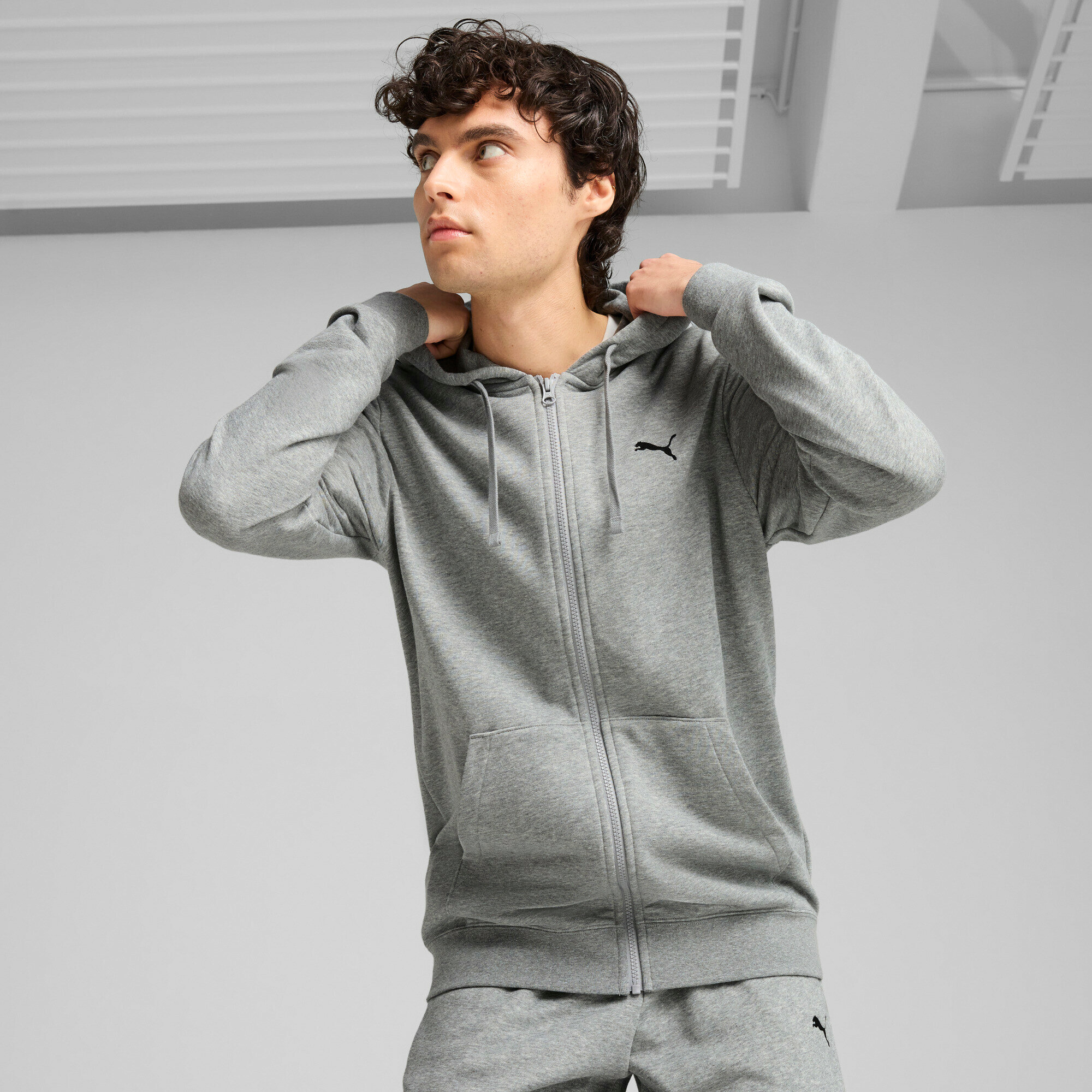 Толстовка PUMA ESS Full-Zip Hoodie