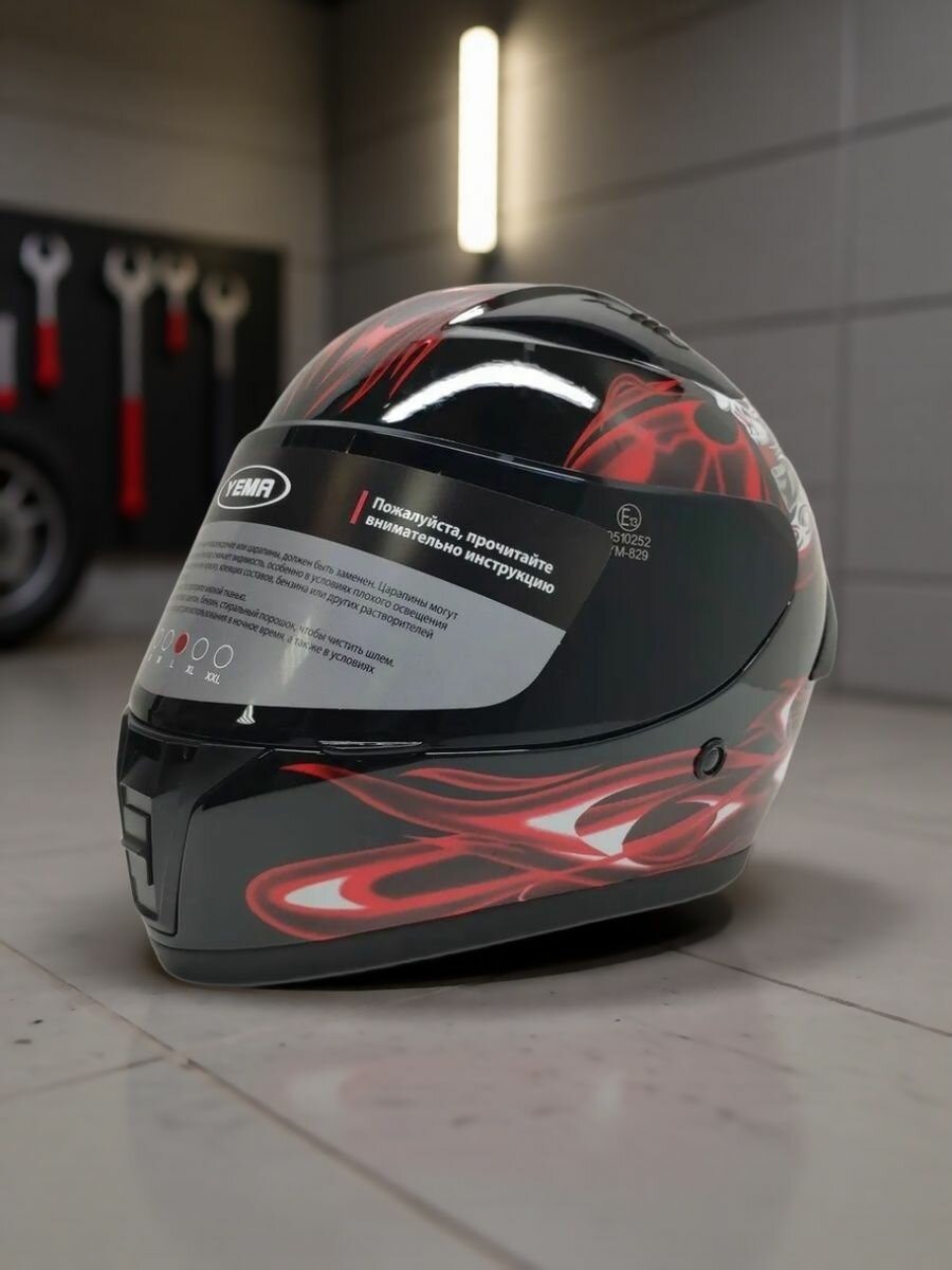 Шлем YEMA YM-829 серия YM832 Тонированный визор, Black Red Ghost GRAPHICS L (59-60)