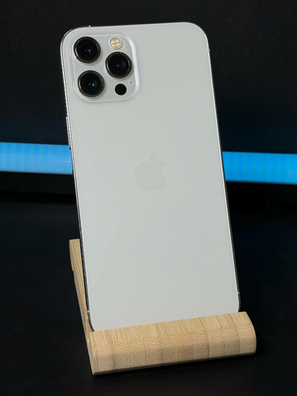 Смартфон Apple iPhone 12 Pro Max, 256 ГБ, nano-SIM + eSIM, белый