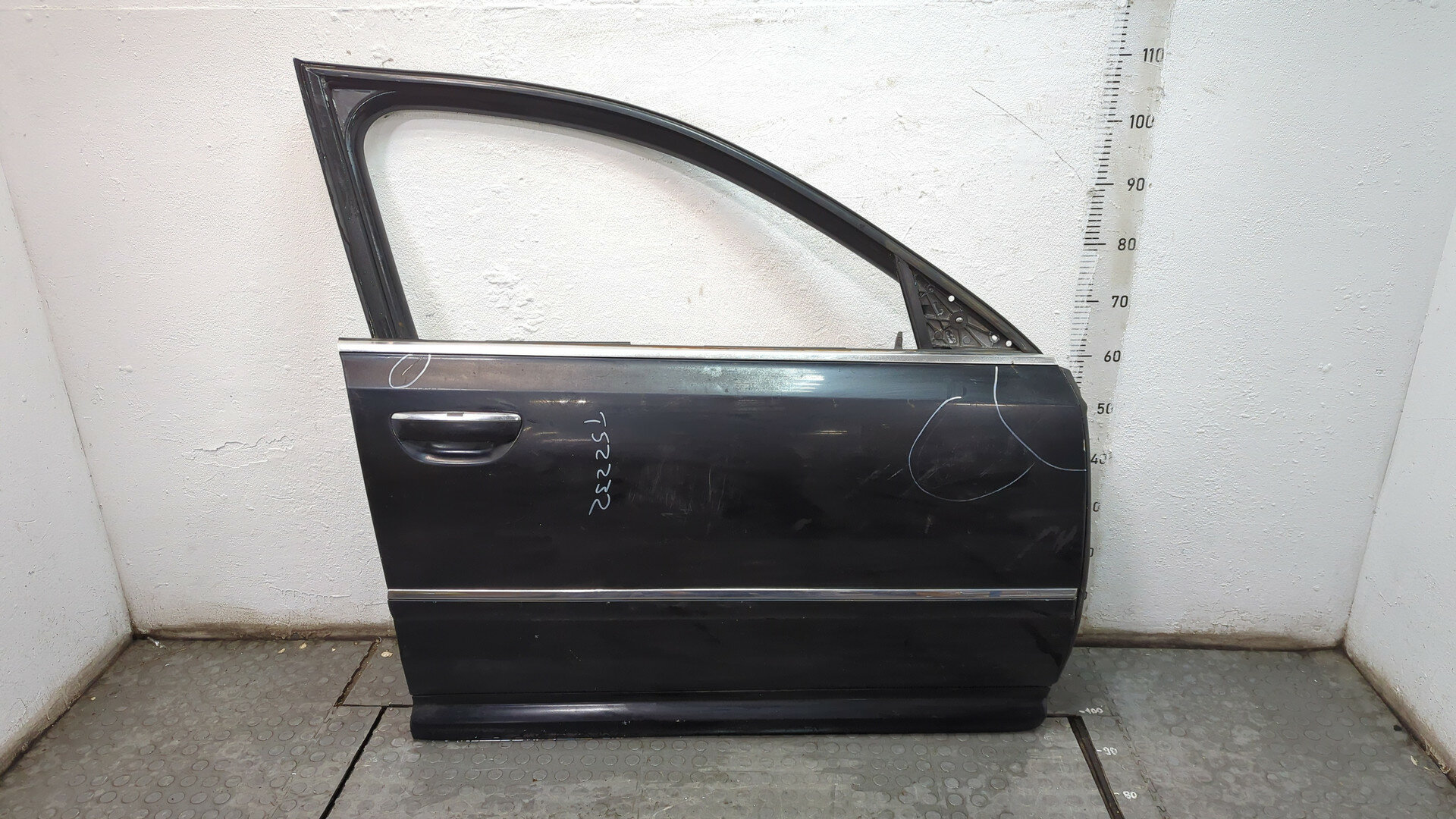 Дверь боковая (легковая) правая передняя Audi A8 (D3) Б/У